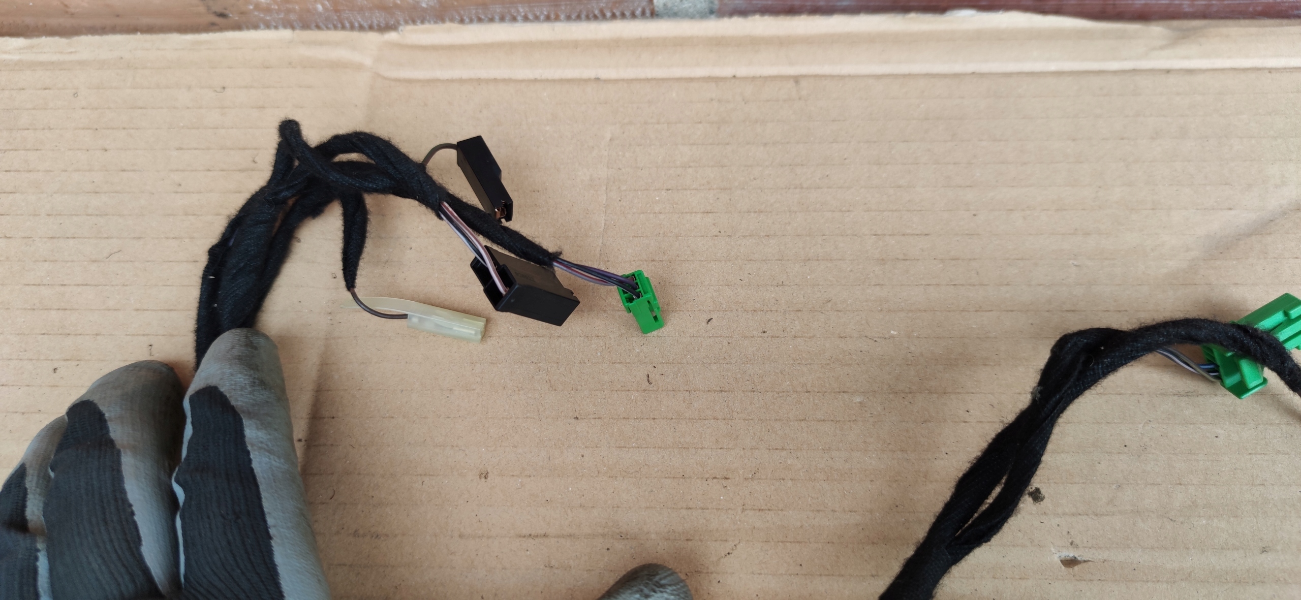 AG9T-14335-RPA AG9T-14335-RPA - Mondeo MK4 жгут проводов потолка ...