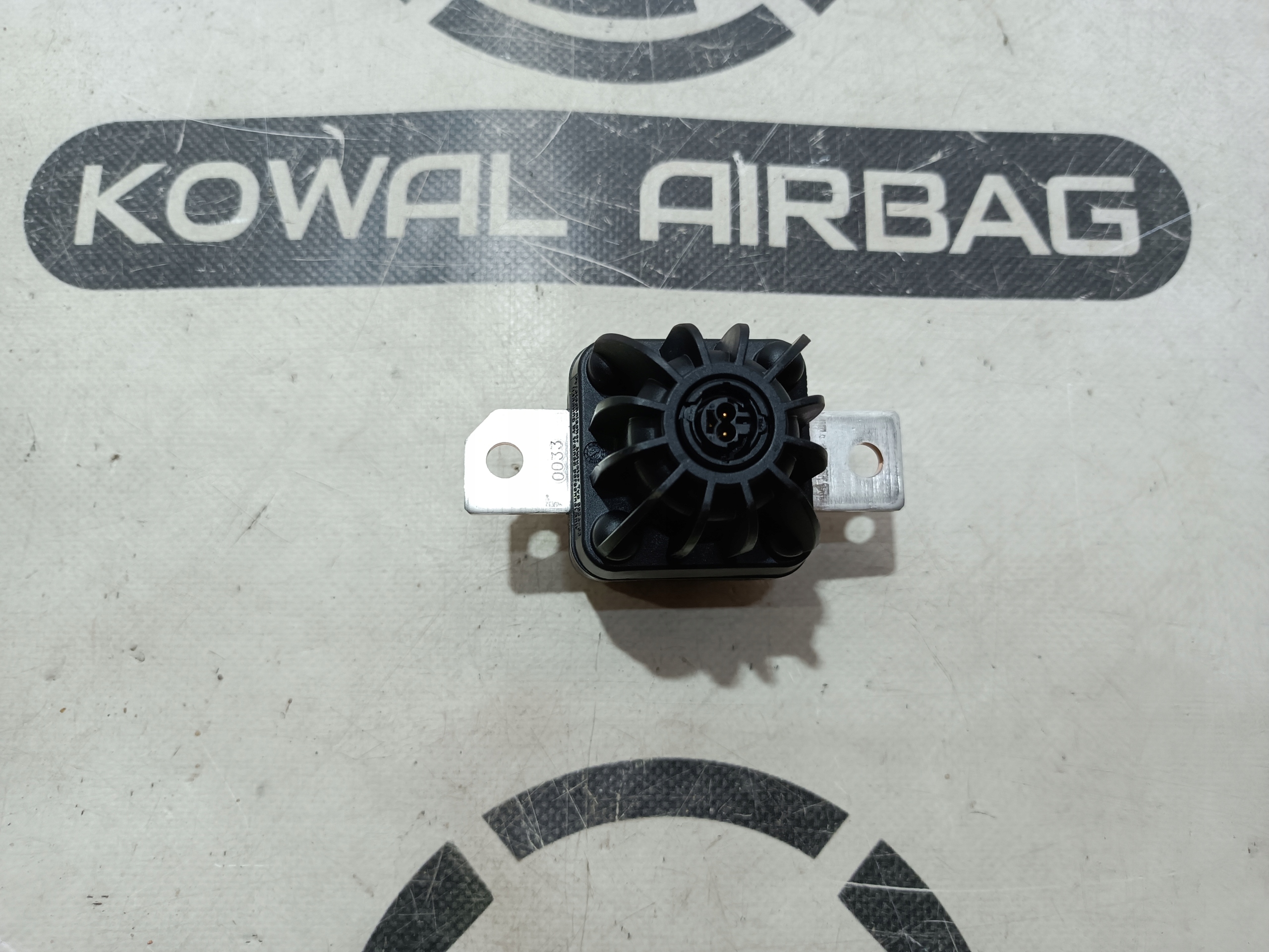 AUDI Q4 E-TRON BEZPIECZNIK PYRO FUSE NABÓJ KLEMY ORYGINAŁ NOWY AUDI Q4 ...