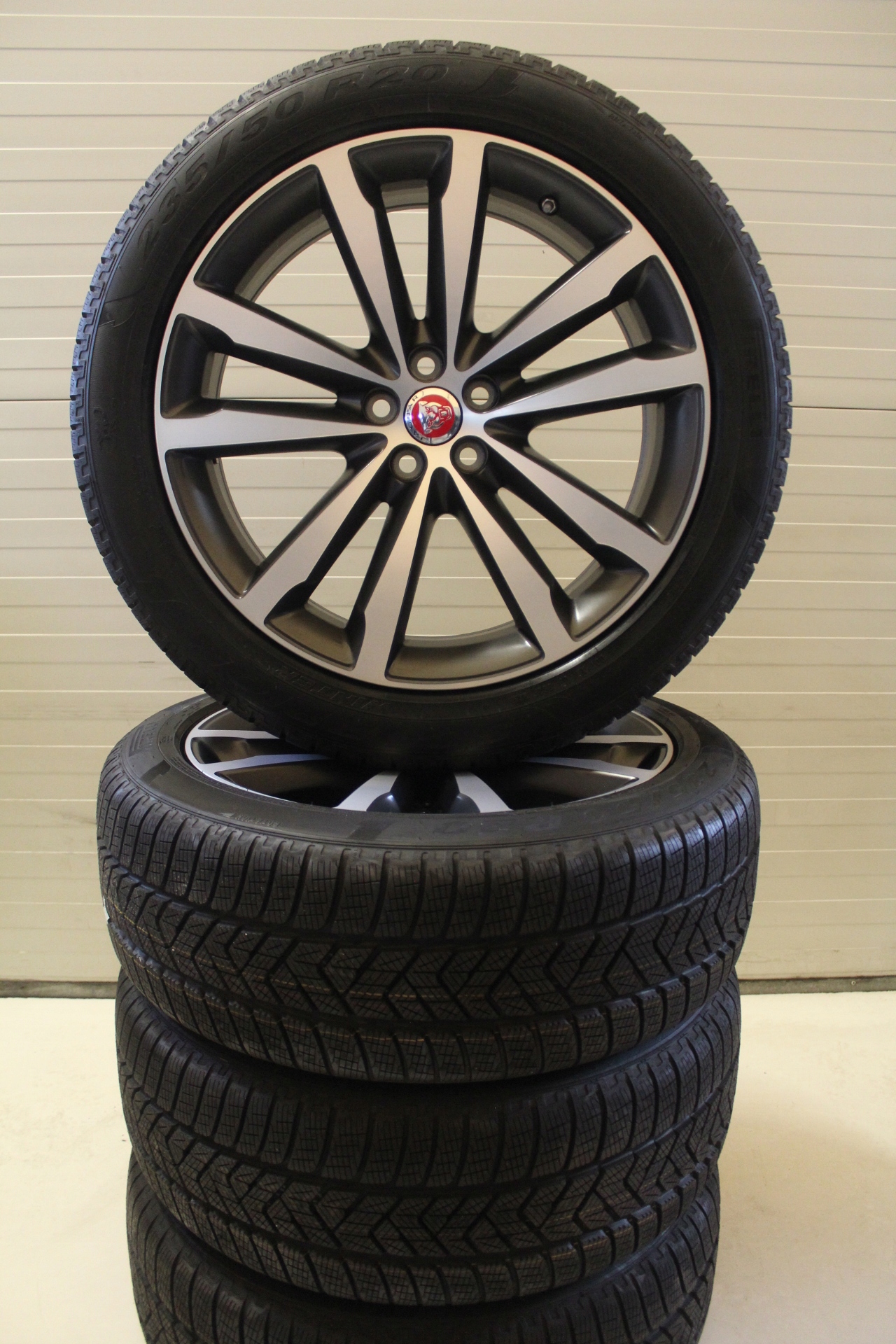 KOŁA ZIMOWE FELGI ALUMINIOWE JAGUAR F-PACE E-PACE 20 5x108 ET40 NOWE za ... KOŁA ZIMOWE FELGI ALUMINIOWE JAGUAR F-PACE E-PACE 20 5x108 ET40 NOWE za ...