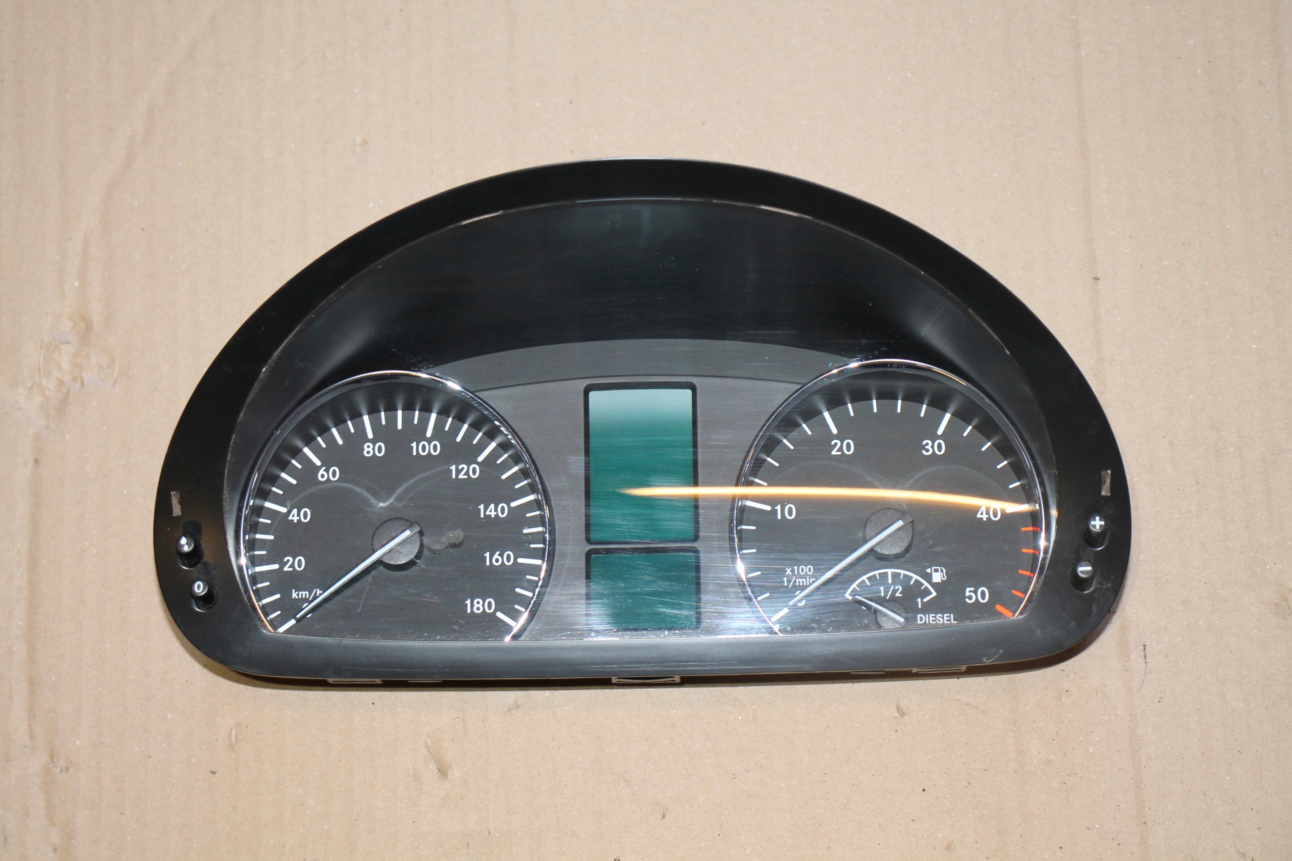 Mercedes-benz sprinter counter clocks a9069009700 S27465701164 (READ ...