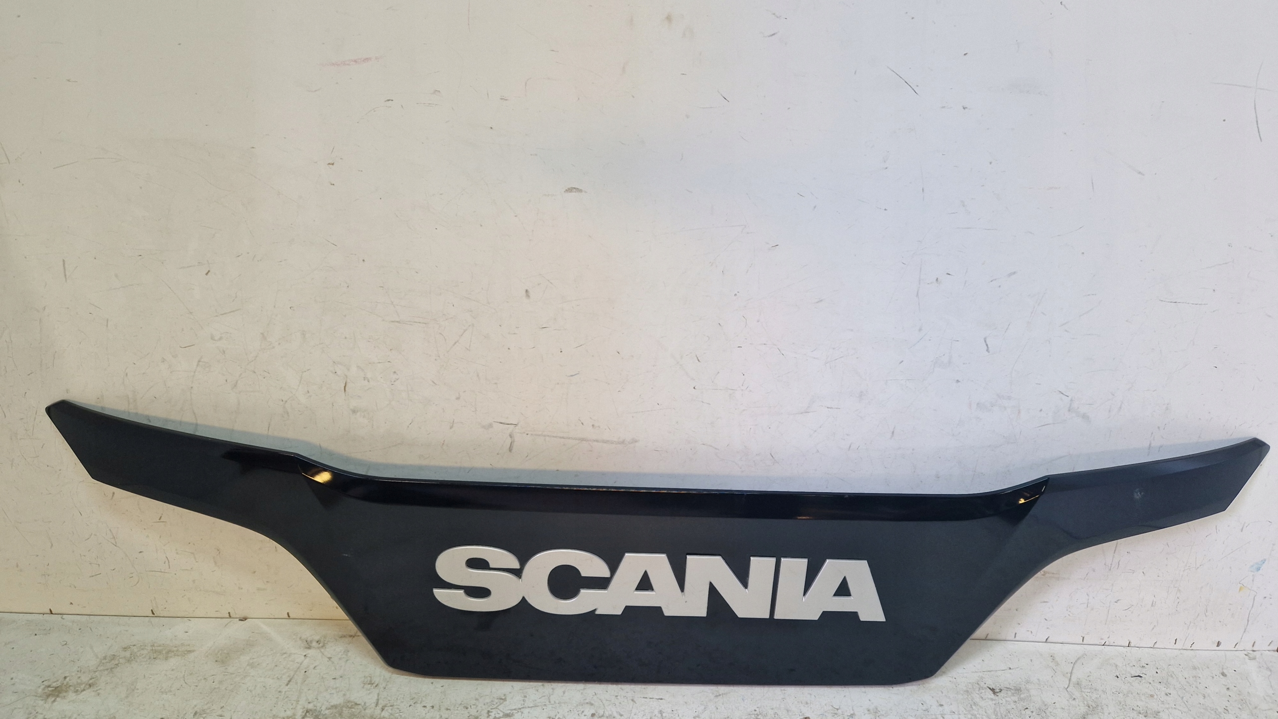 grill atrapa maska logo napis scania r s 2542870 1162626666 za 1299 ...