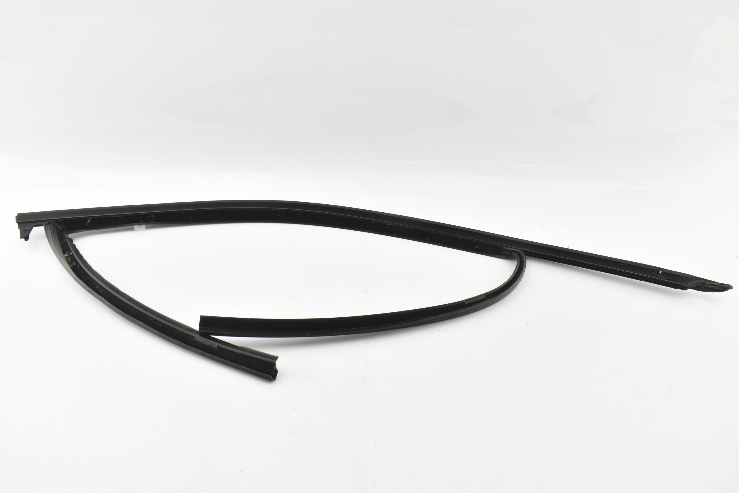 7407404 - Ущільнювач молдинг двері П ПД Пд BMW G20 G21 купити на Avtoex ...