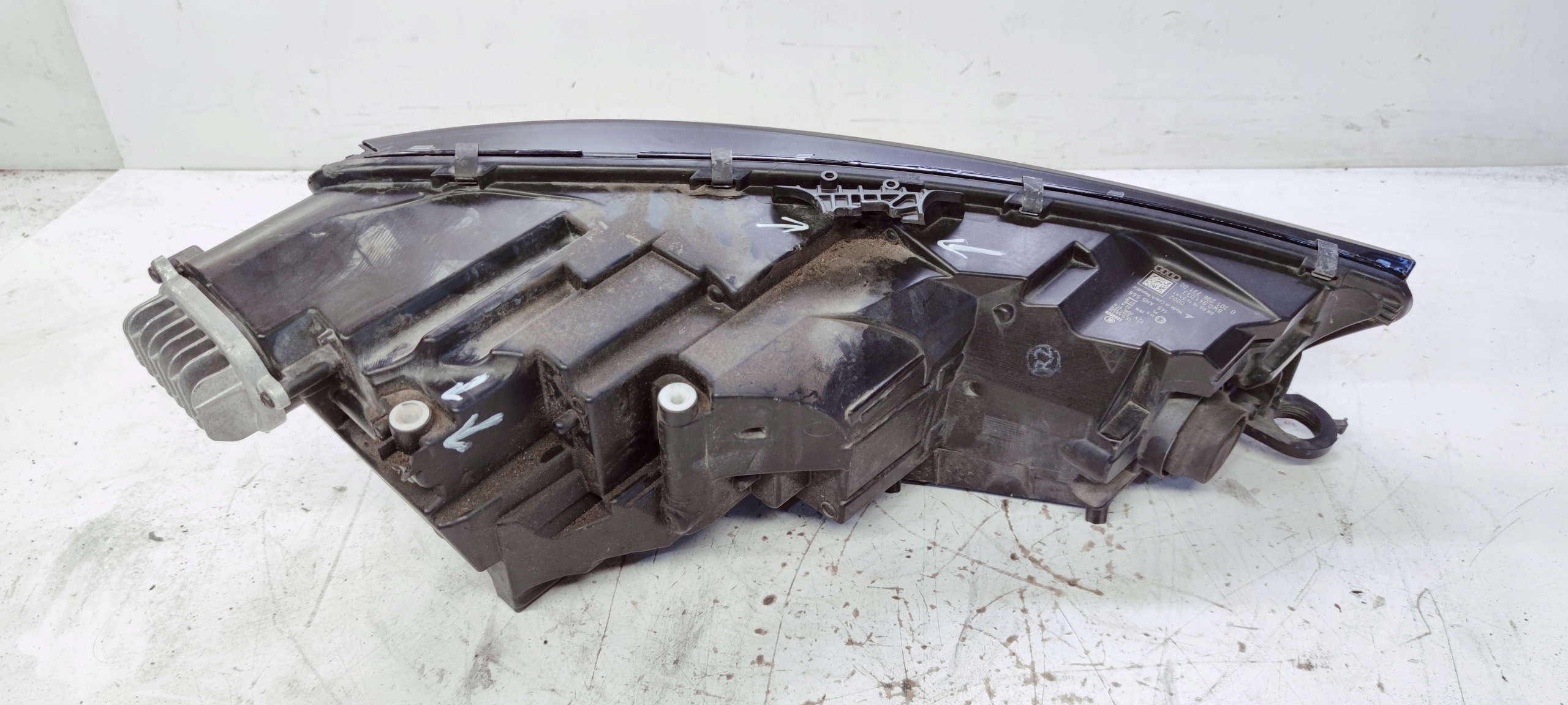 Фара ліва передня повна Світлодіодна AUDI A4 B9 8W0941033 купить в ...