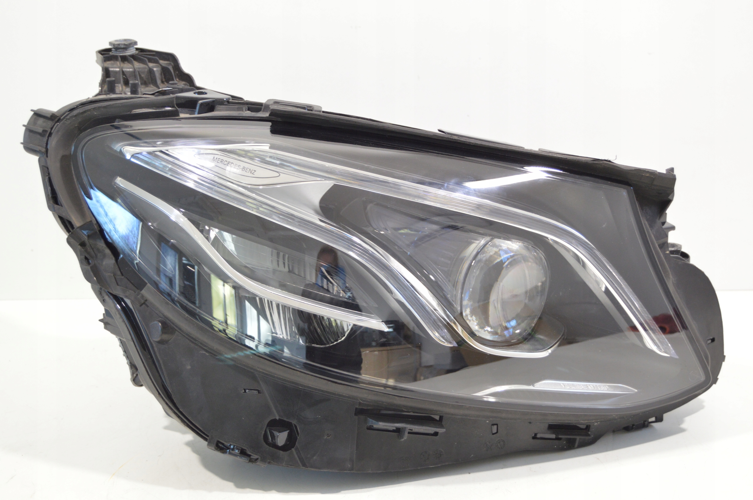 LAMPA PRAWA PRZÓD MULTIBEAM LED MERCEDES W213 E KLASA 2139067606 ...