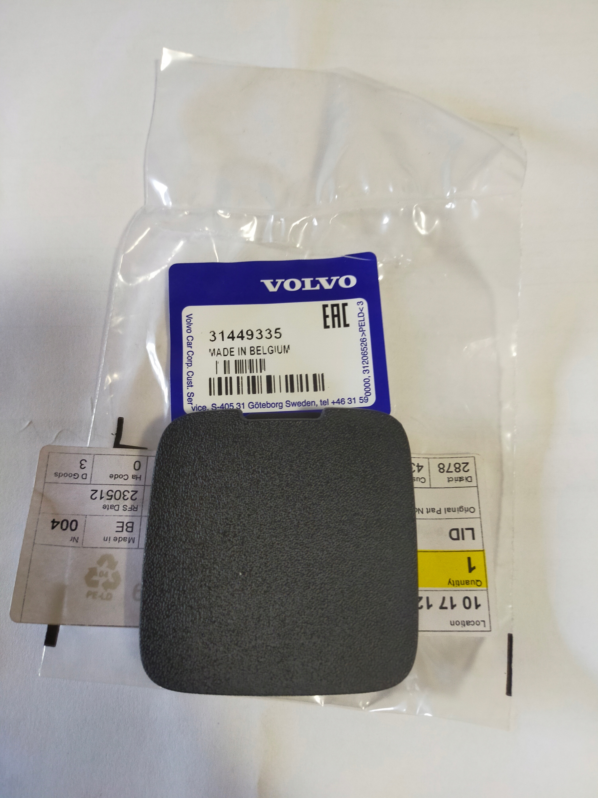 ZAŚLEPKA HAKA HOLOWNICZEGO ZDERZAKA TYŁ VOLVO EX40 XC40 18- C40 OE ...