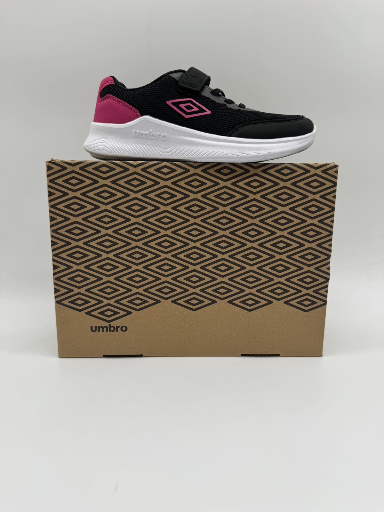 Buty Chłopięce Umbro 33 - Niska cena na Allegro