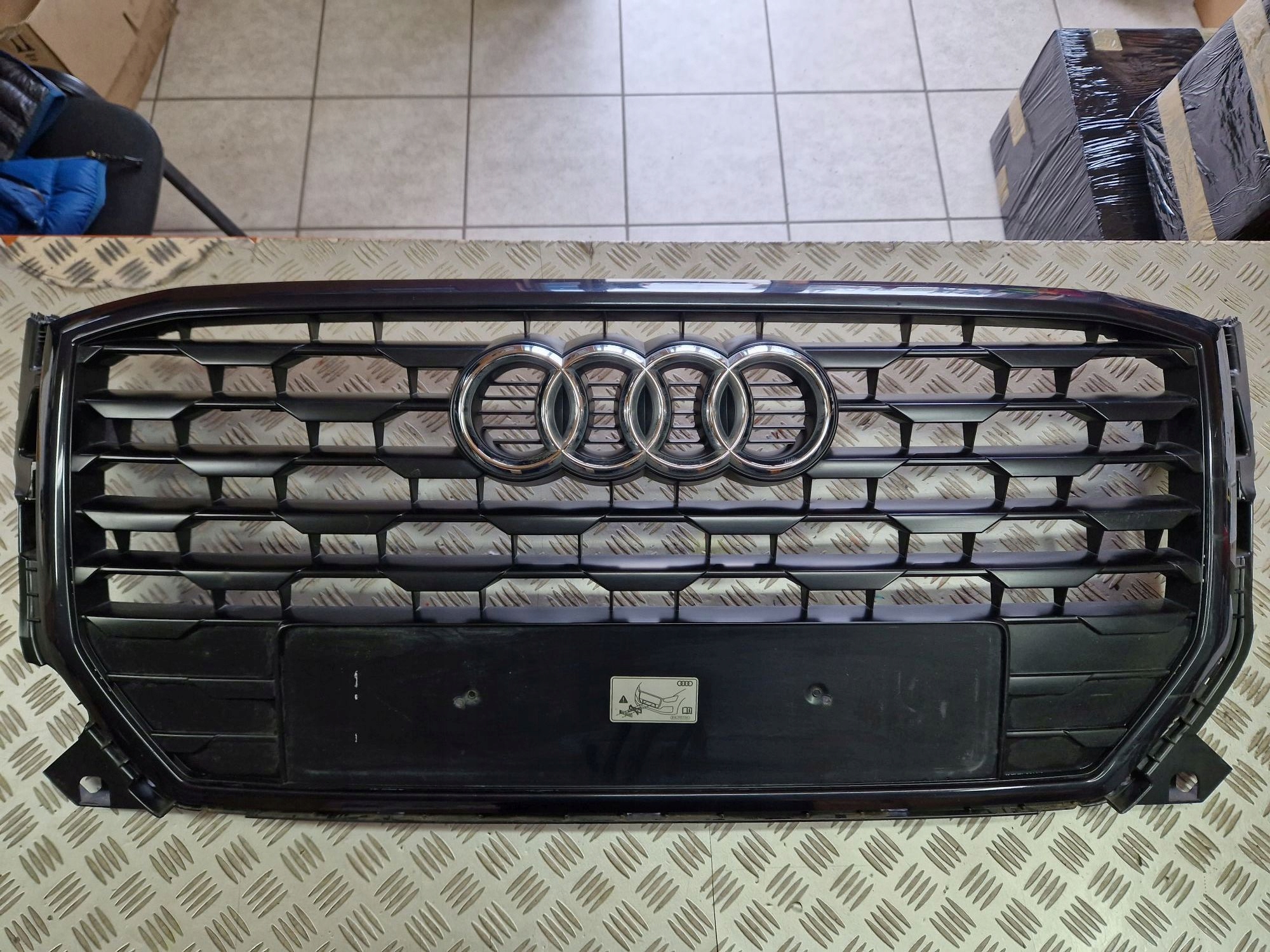 ATRAPA GRILL AUDI Q2 CZARNA 2016R-> za 320.00PLN z Biery - Allegro ...