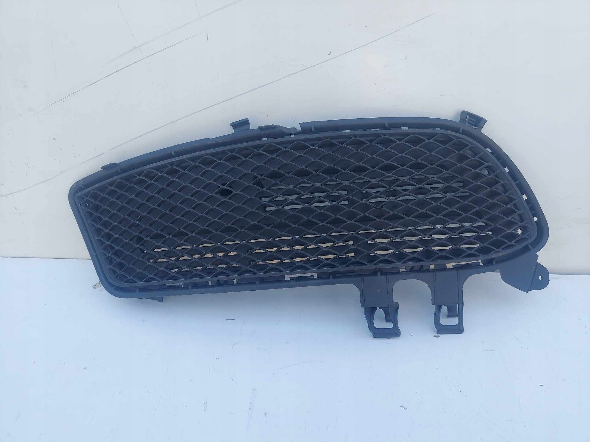 Mercedes W176 kratka A1768851522 A1768851622 - porównaj ceny - Allegro.pl