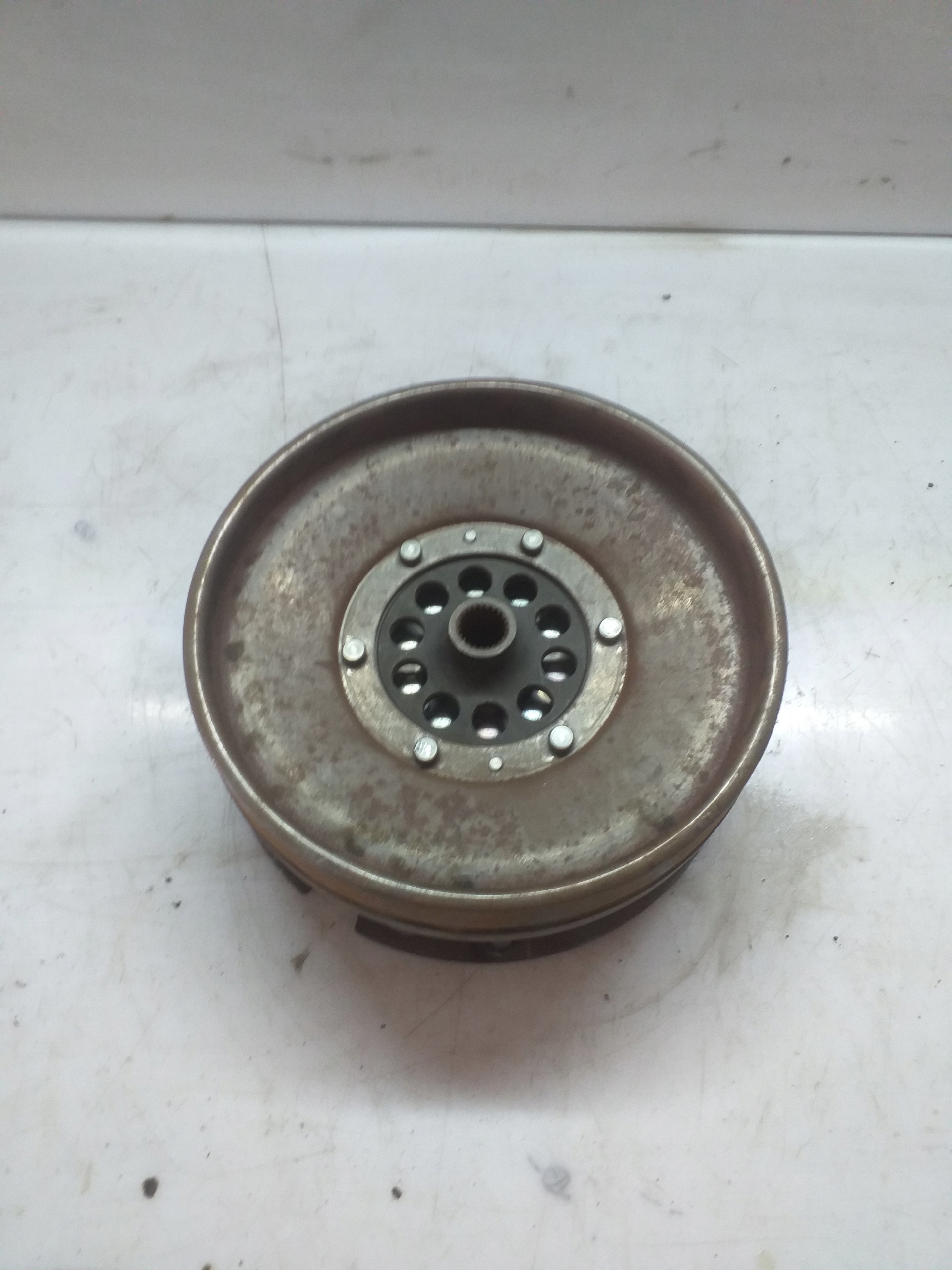 KOŁO DWUMASOWE AUDI A4 B8 A5 3,0TDI 0AW105317Q za 320.00PLN z Męcina ...