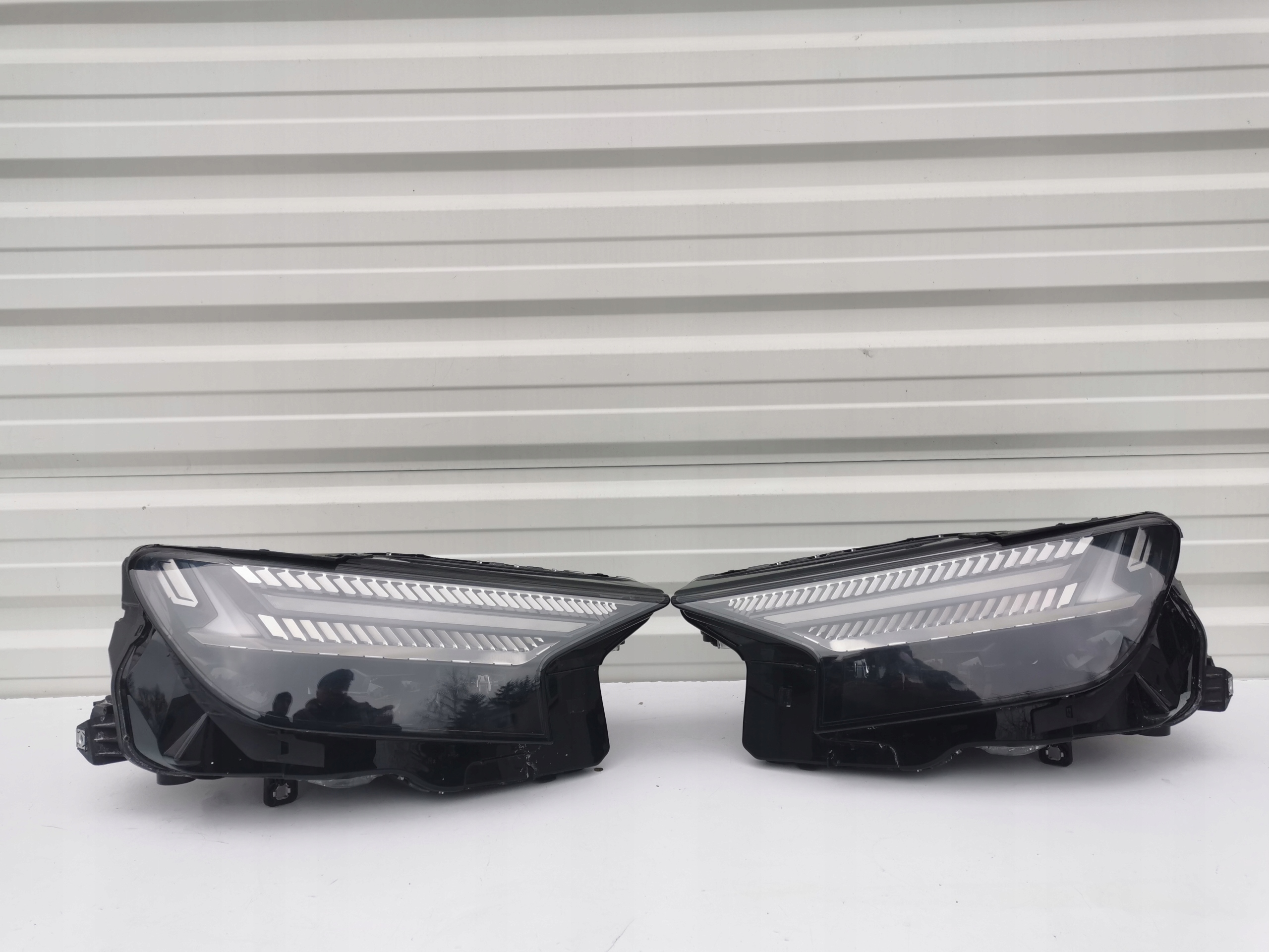 LAMPA LEWY PRZÓD AUDI Q4 SQ4 E-TRON MATRIX LED EU za 2470.00PLN z ...