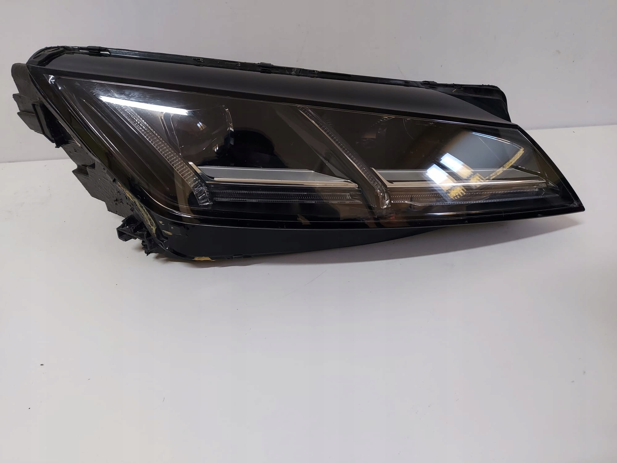 AUDI TT 8S0 LAMPA PRAWY PRZÓD FULL LED 8S0941034 za 800.00PLN z Leszno ...