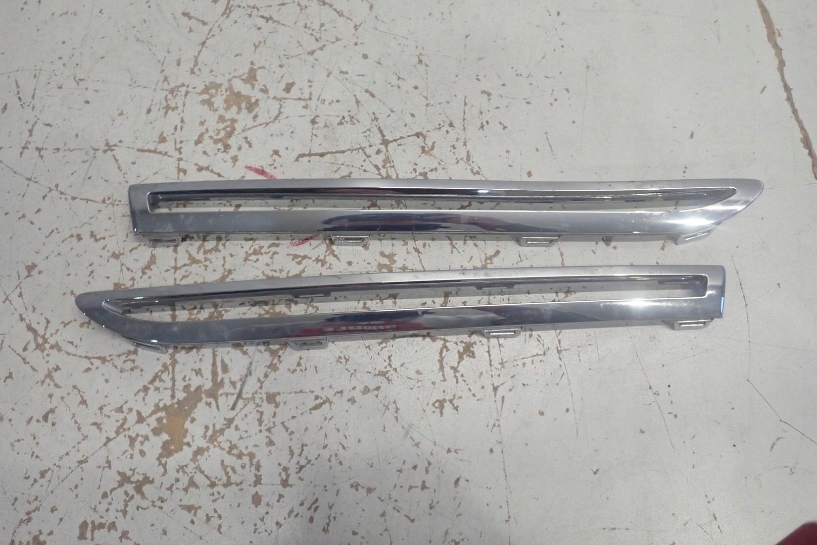Listwa chrom zderzaka MERCEDES GLE AMG W167 A167 A1678854703 za 200 zł ... Listwa chrom zderzaka MERCEDES GLE AMG W167 A167 A1678854703 za 200 zł ...
