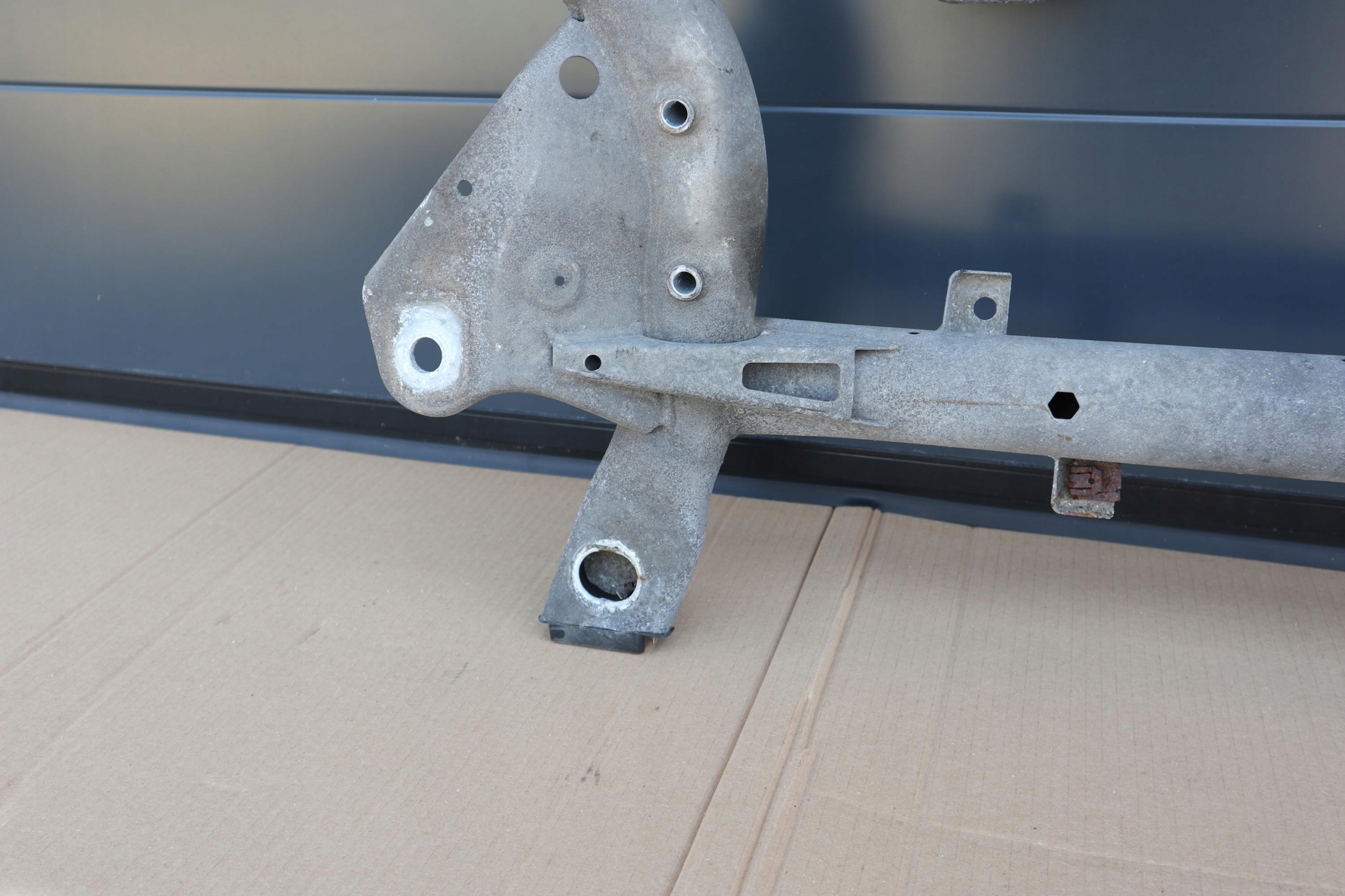 MERCEDES C-Class W204 ліфт візок сани двигуна купити на Avtoex з Польщі ...