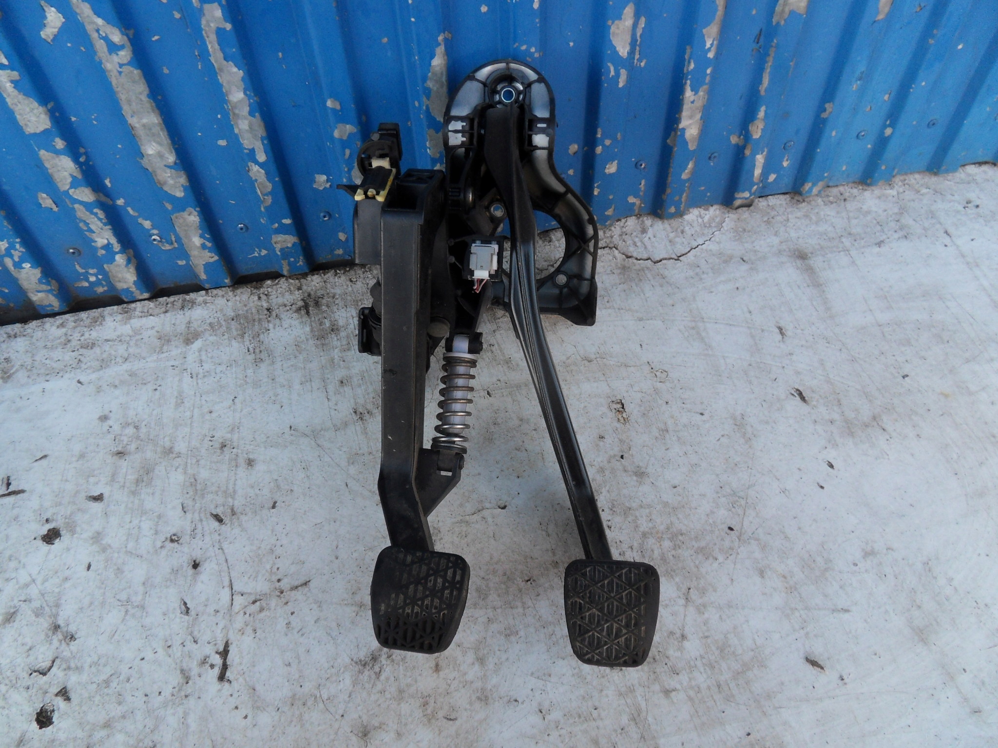 MERCEDES C-KLASA W204 07-11 1.8 184KM PEDAŁY SPRZĘGŁA HAMULCA za 200.00PLN z Dziadowa Kłoda ...