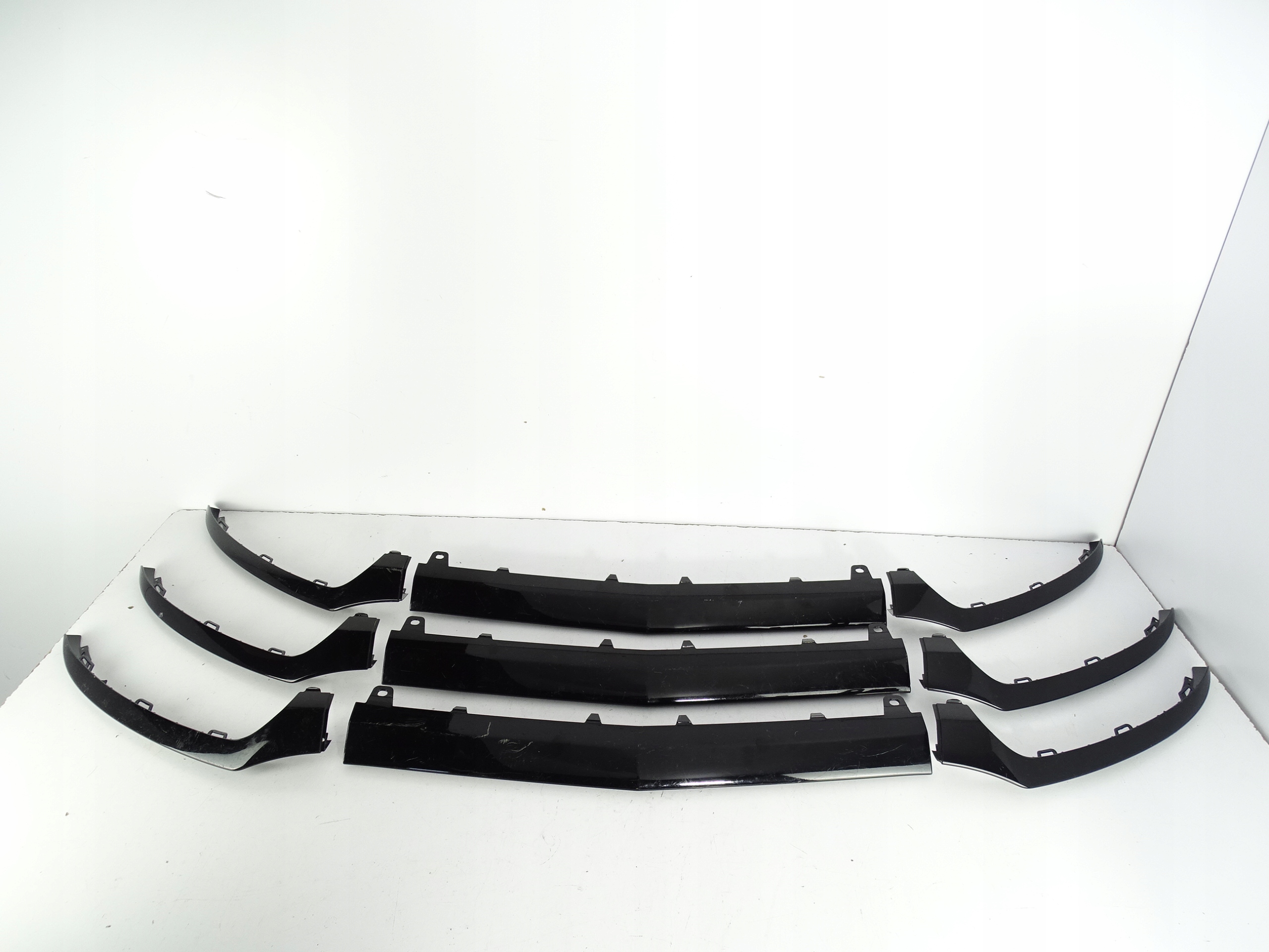 LISTWA W ZDERZAK MERCEDES C-KLASA W205 AMG BLACK A2058851574 za 299 zł ...