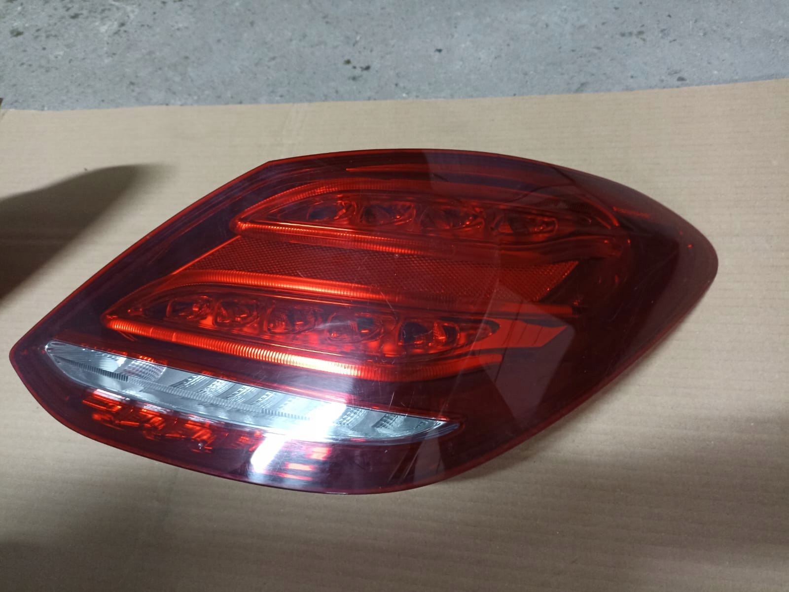 MERCEDES C-KLASA W205 LAMPA PRAWA TYLNA TYŁ A2059061457 • Opinie - Allegro