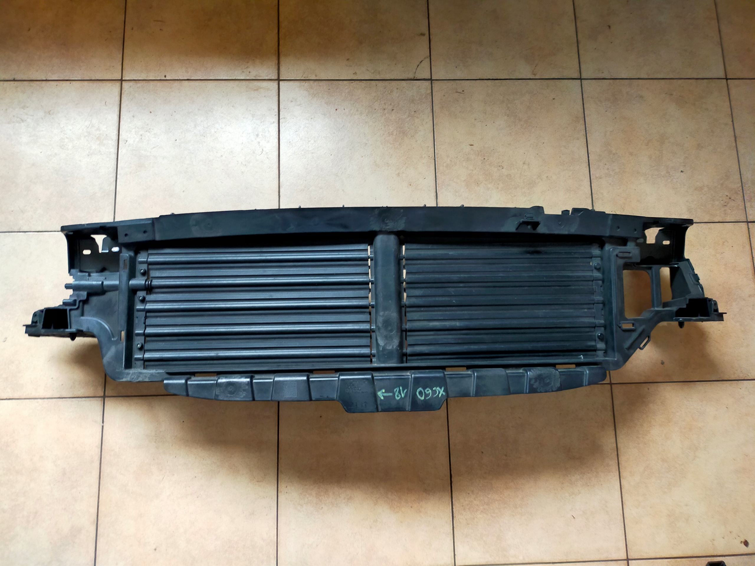 Volvo Xc60 II 2017- Air Duct Splash Shields Guide 31425365 for sale ...