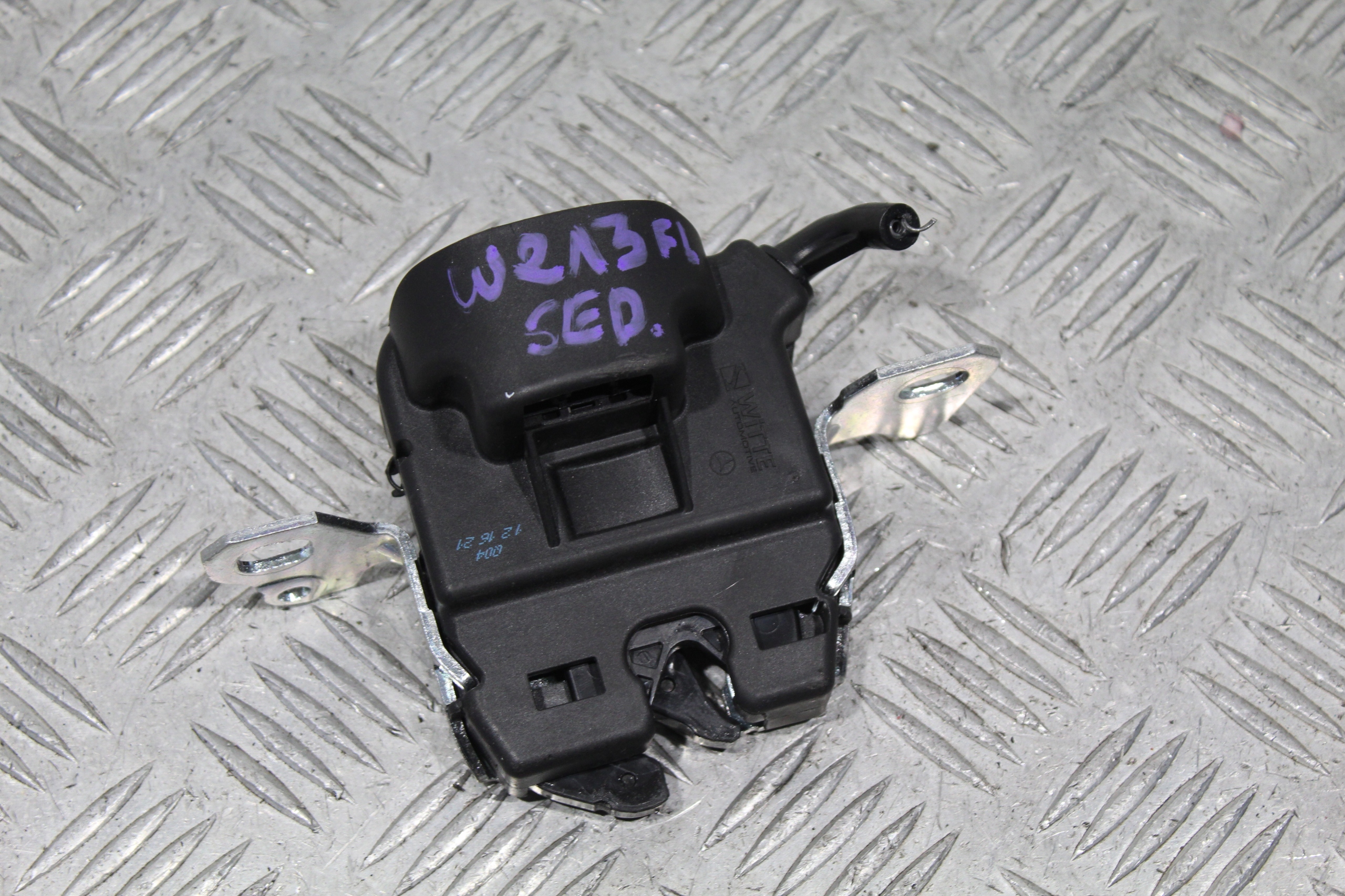 ZAMEK TYLNEJ KLAPY MERCEDES W213 LIFT za 69.00PLN z Jaworze - Allegro ...