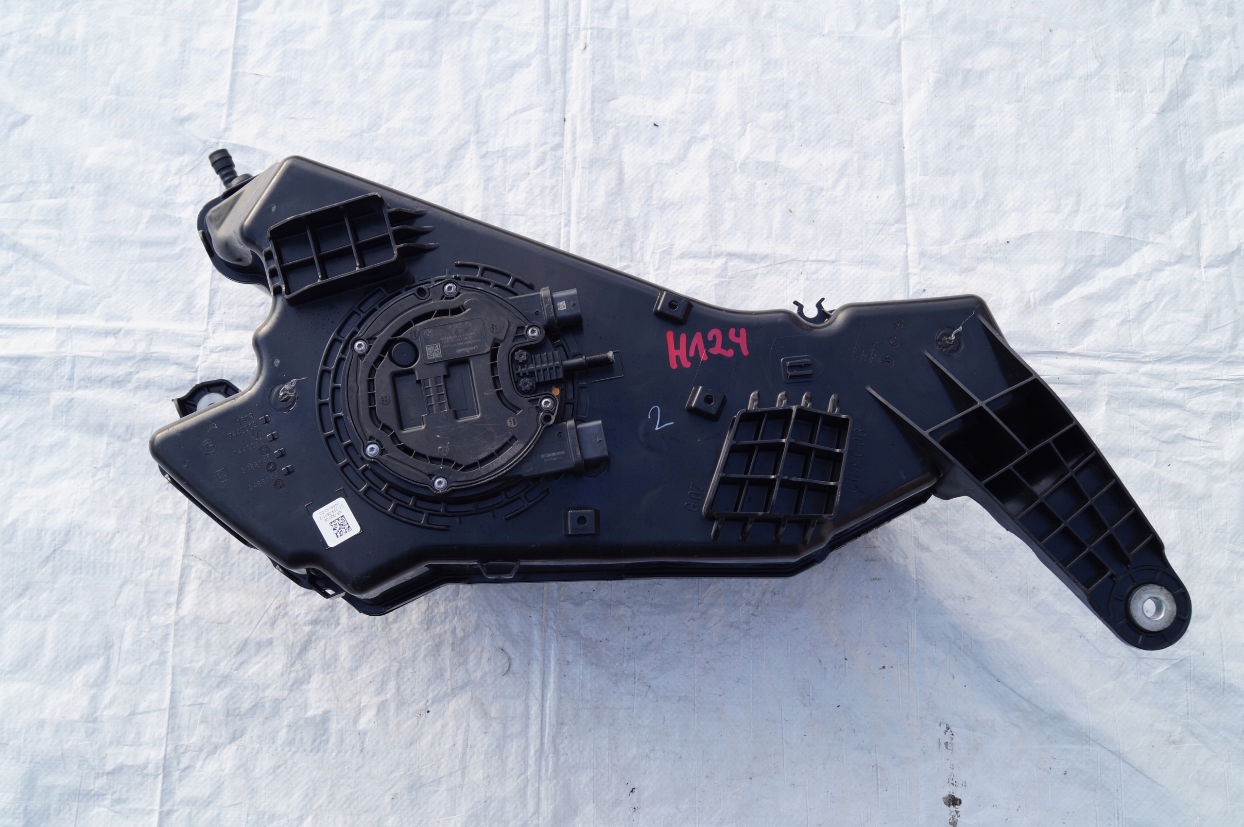 ZBIORNIK POMPA ADBLUE BMW X5 G05 X6 G06 8740279 7440009 7440010 9488143 ...