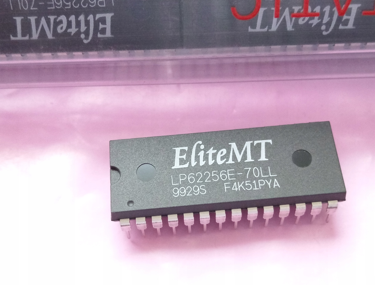 [1szt] LP62256E-70LL SRAM (32K x 8) 70ns DIP28 - Sklep, Opinie, Cena w ...