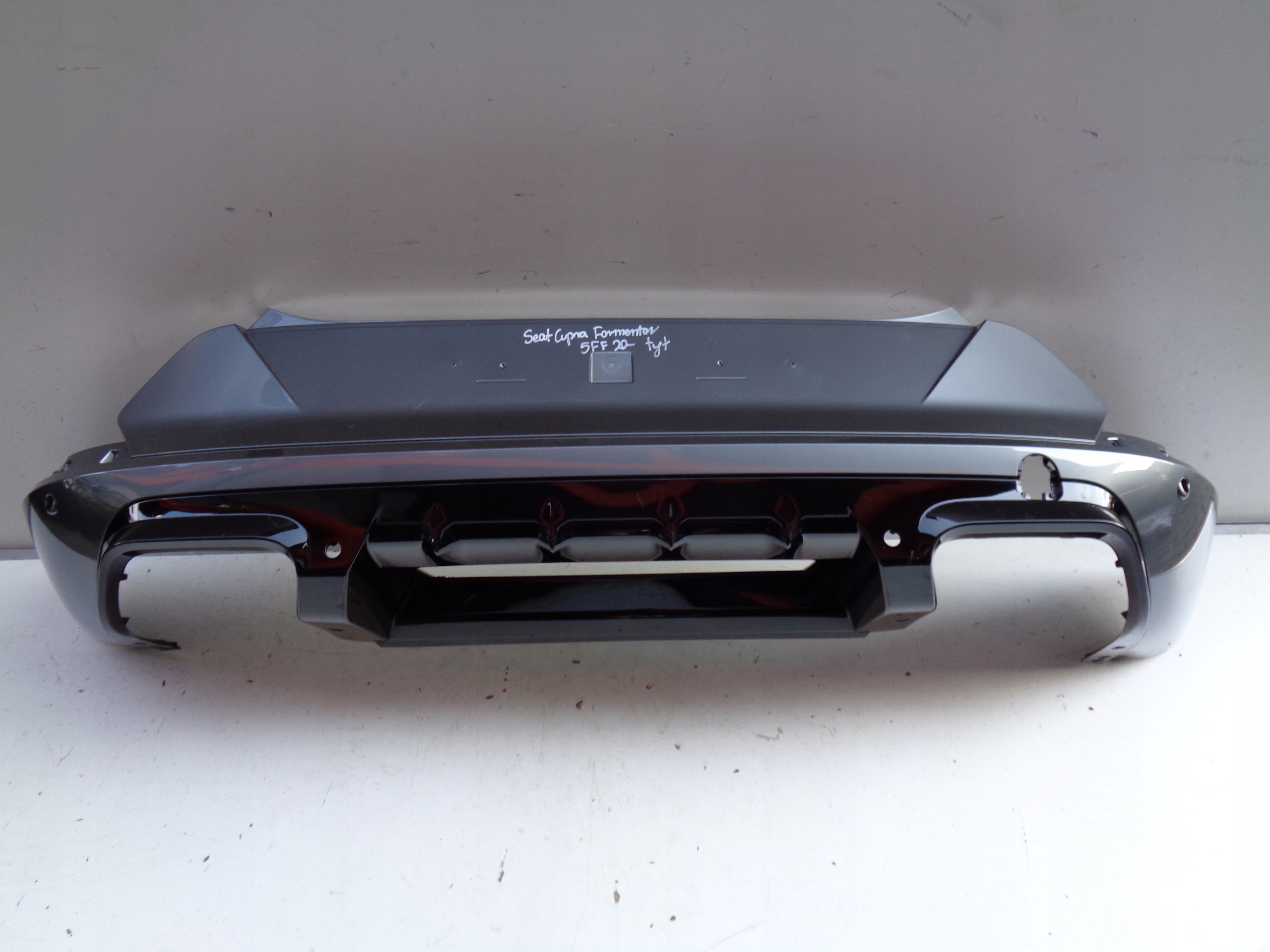 DOKŁADKA ZDERZAKA TYLNA SEAT CUPRA FORMENTOR 5FF za 700.00PLN z ...