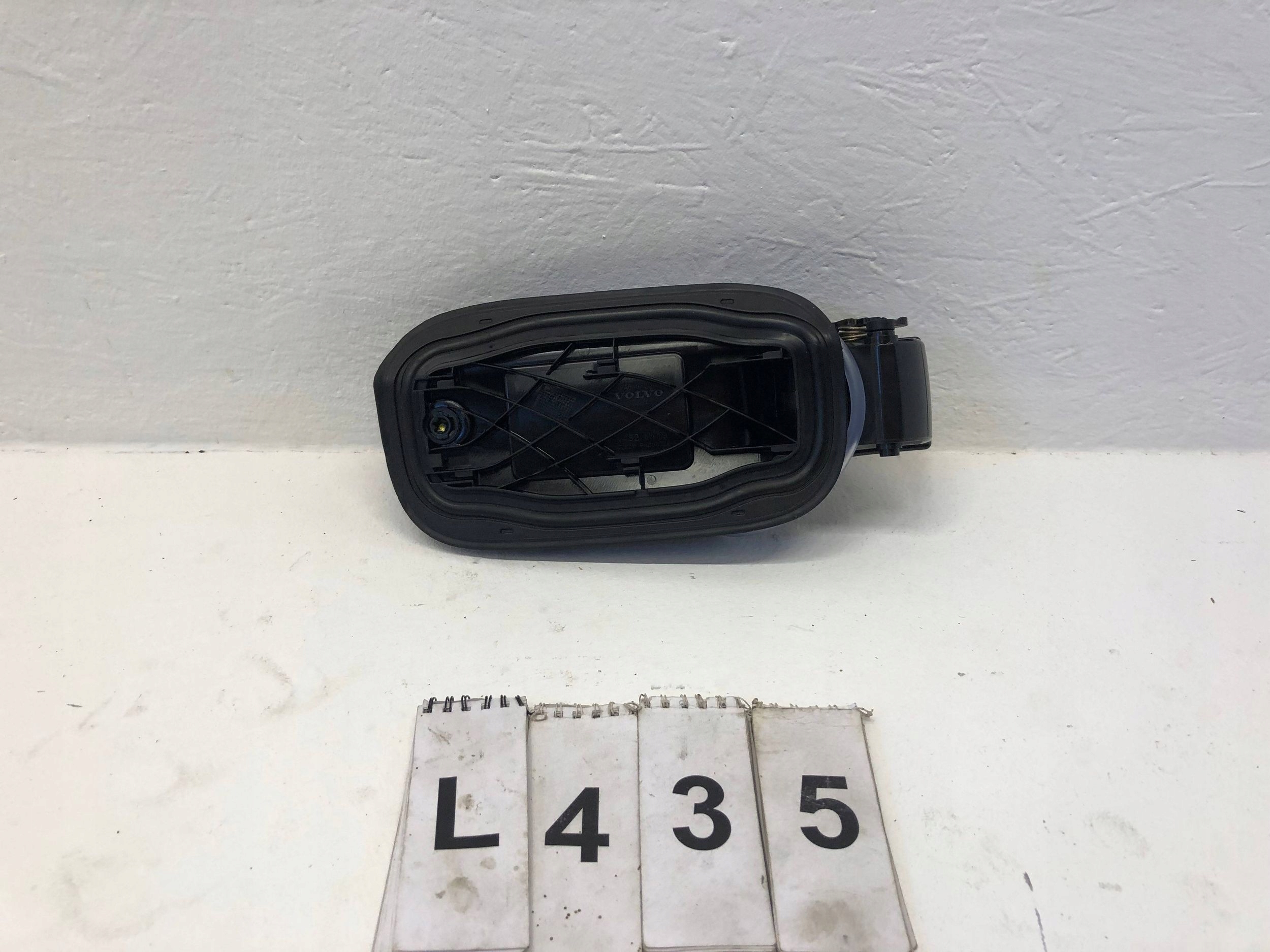 Volvo V60 Klapka wlewu paliwa za 280.00PLN z Międzychód-Mierzyn ...