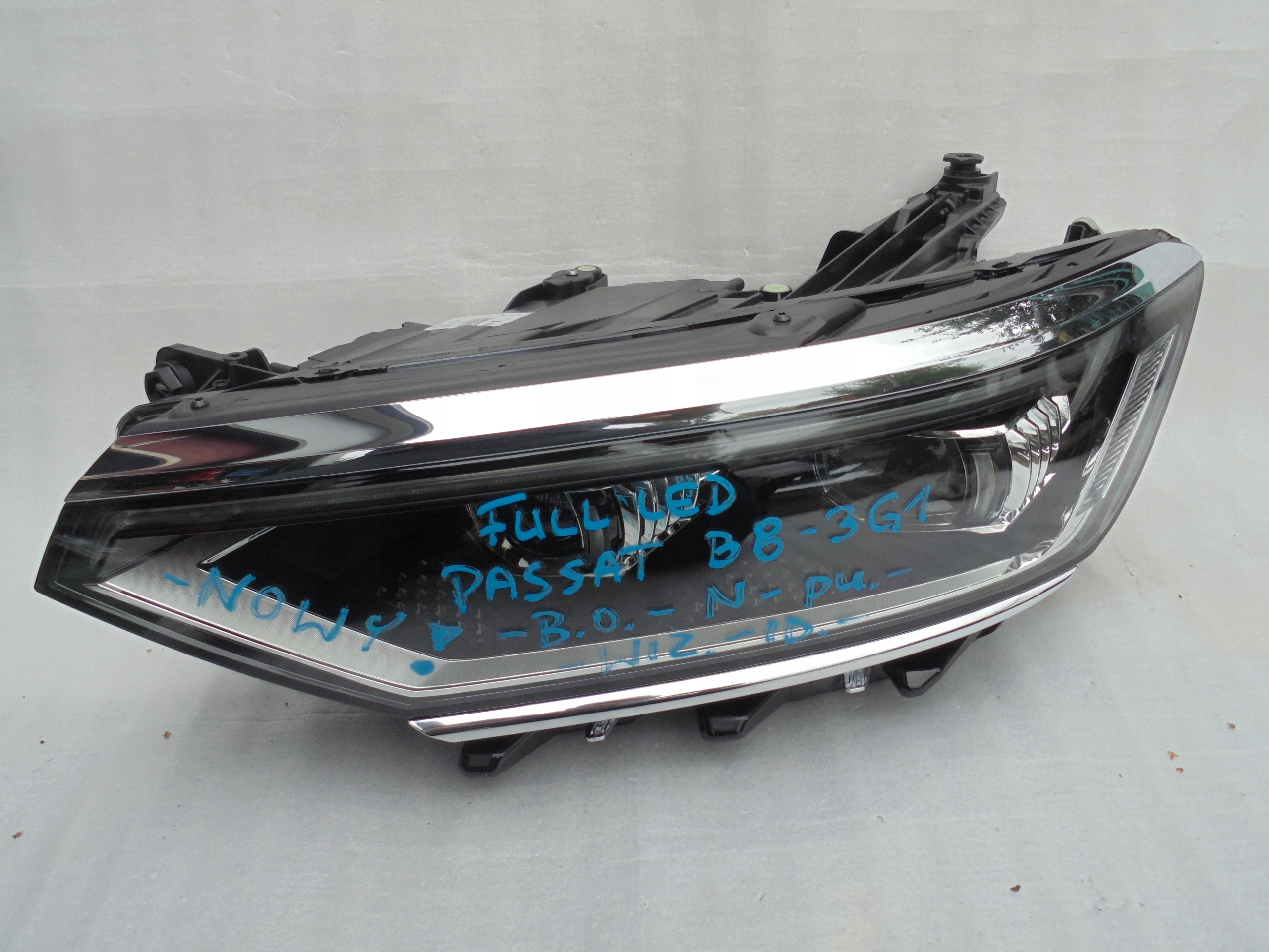 NOWY REFLEKTOR KAMPA FULL LED VW PASSAT B8 LIFT IQ-LIGHT MATRIX ...