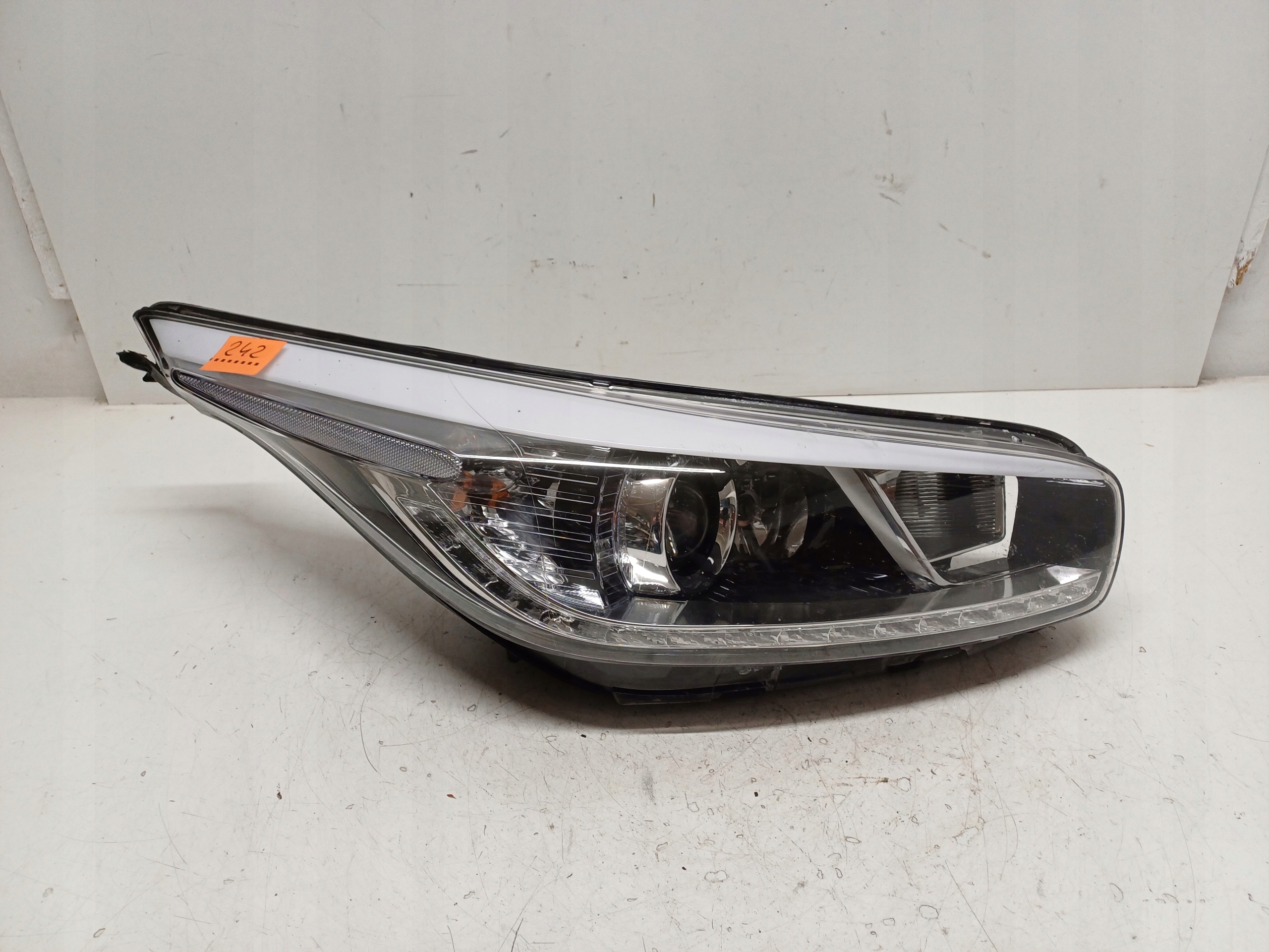 KIA CEED 2 II 12- LAMPA PRAWA PRZÓD NA CZĘŚCI 92102-A2220 za 200.00PLN ...