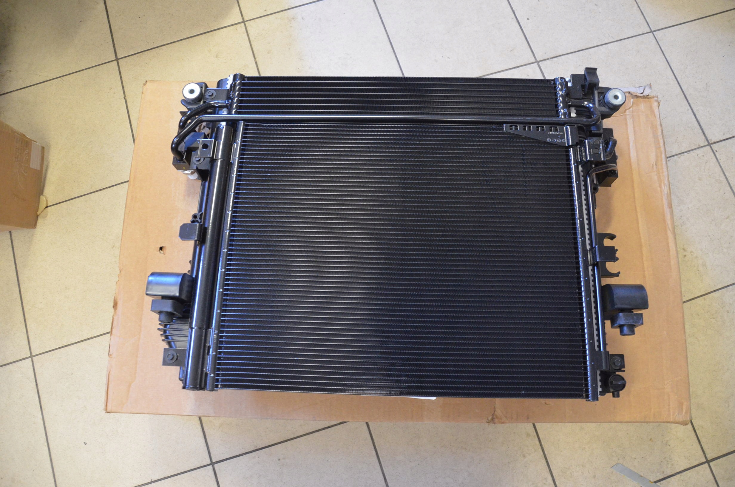 CHŁODNICA WODY AUTOMAT KLIMA WRANGLER JL GLADIATOR 68314786 68314789 za ...