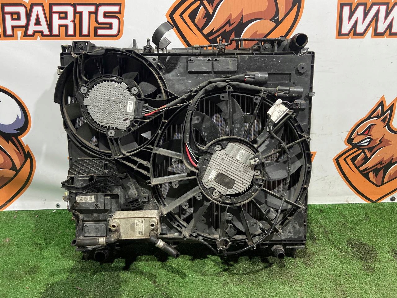 Land Rover OE LR062425 Chłodnica, układ chłodzenia silnika - porównaj ...