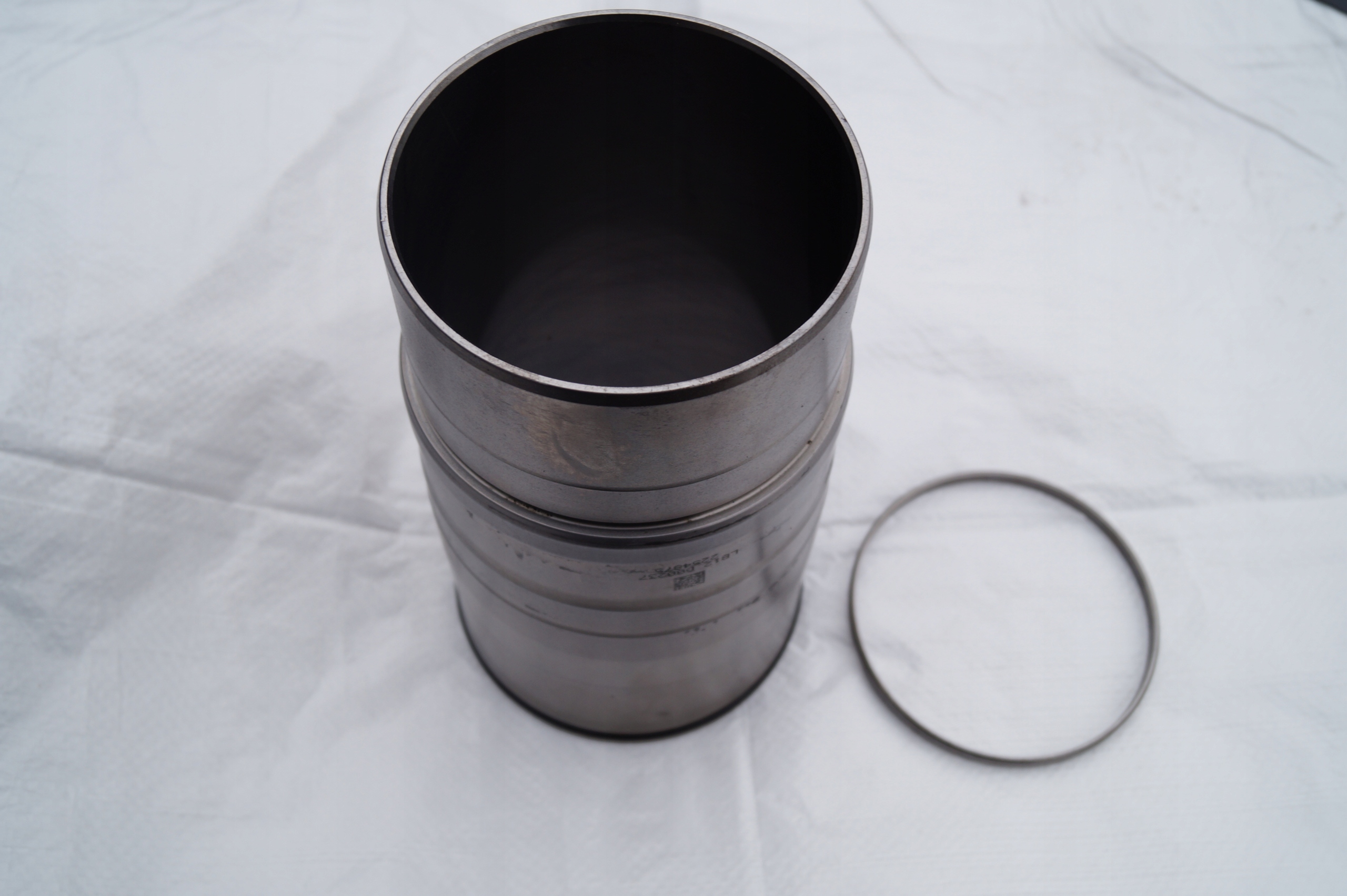 TULEJA CYLINDRA SZKLANKA SCANIA LB13 2254875 za 999.00PLN z Mosina ...