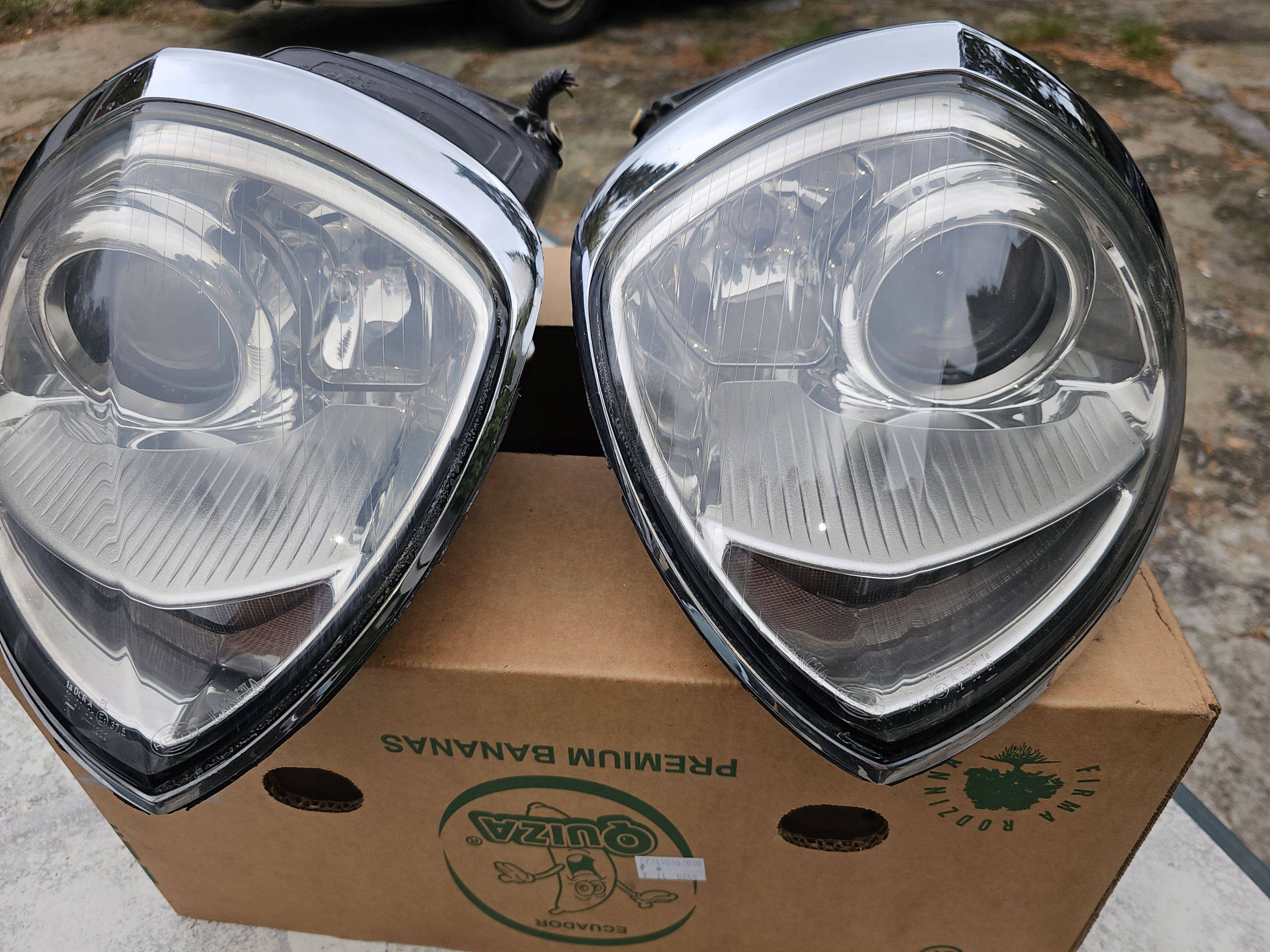 Reflektor Lancia Thesis za 650.00PLN z Warszawa-Zakręt - Allegro ...