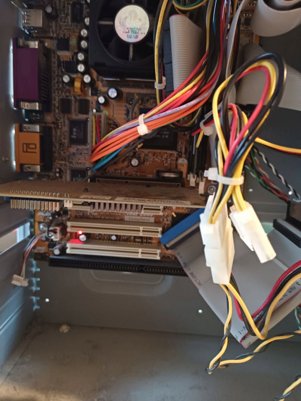 Stary Komputer w Stare komputery - Pozostały sprzęt komputerowy ...