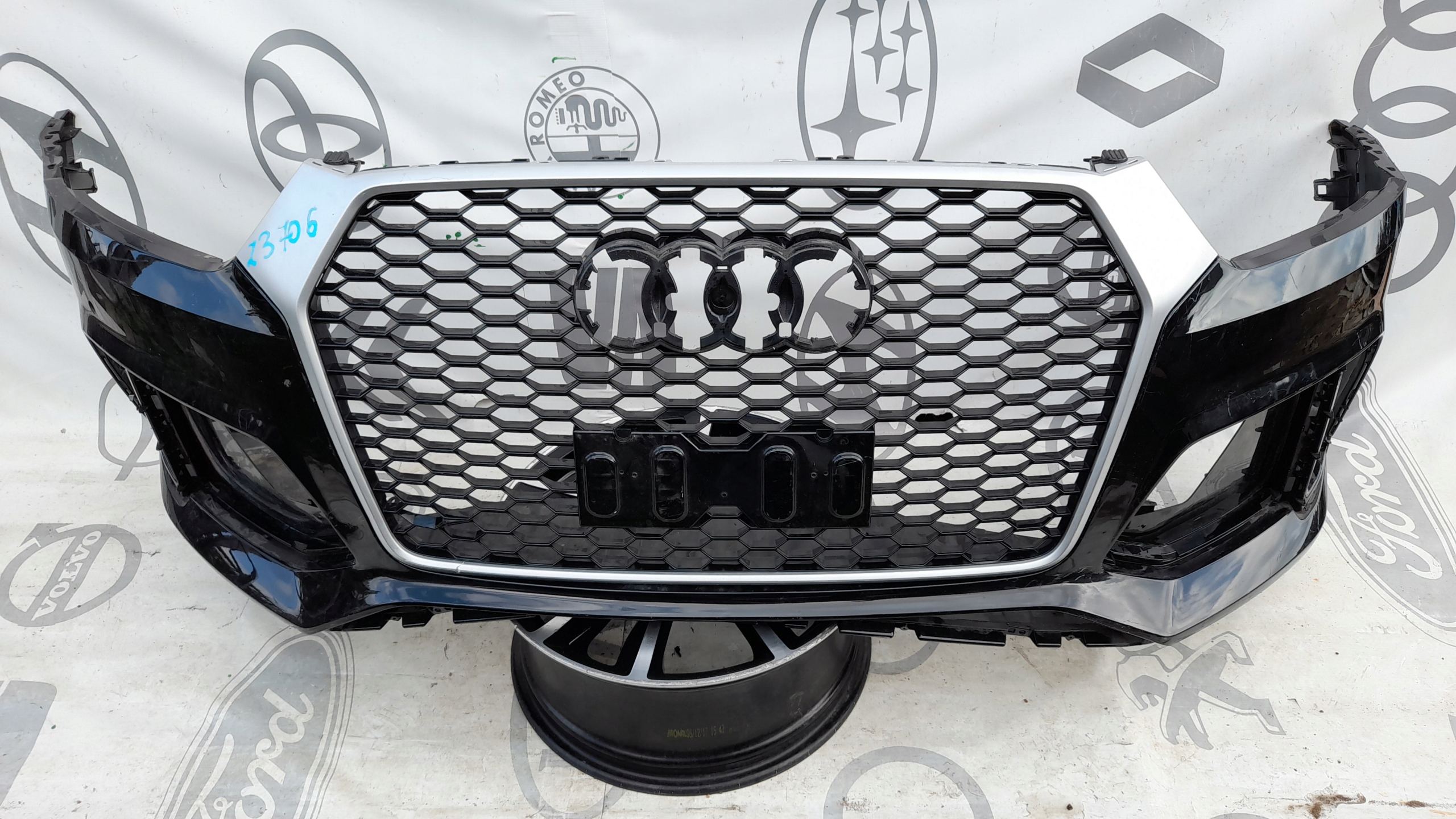 Audi OE 8U0 807 066 A zderzak • Cena, Opinie - Allegro