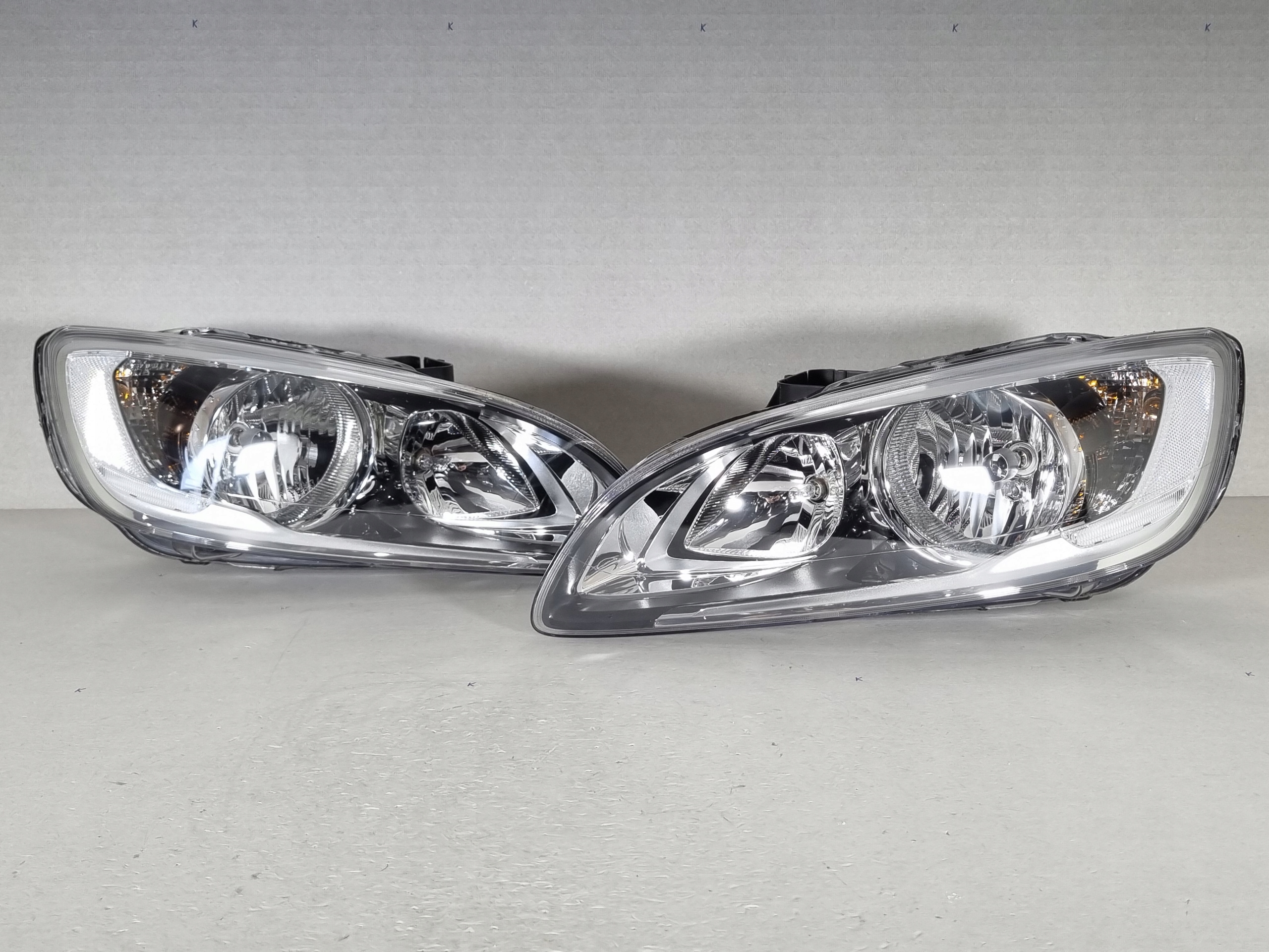 VOLVO S60 V60 LIFT LAMPA LEWA PRAWA PRZÓD ZWYKŁA 31420116 za 2200 zł z ...