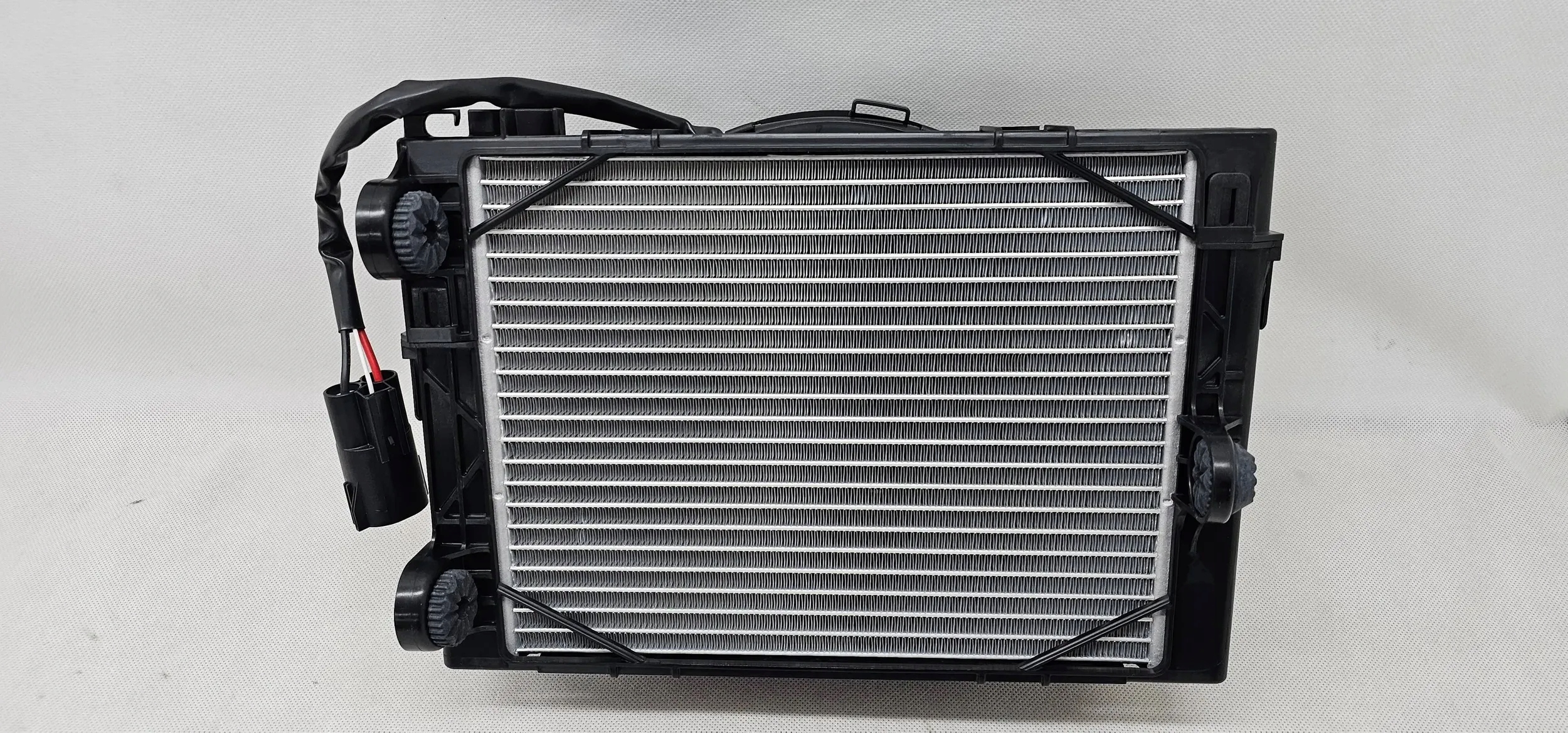 VOLVO XC60 II S90 XC90 II DODATKOWA CHŁODNICA BATERI HYBRYDY 32382136 ...