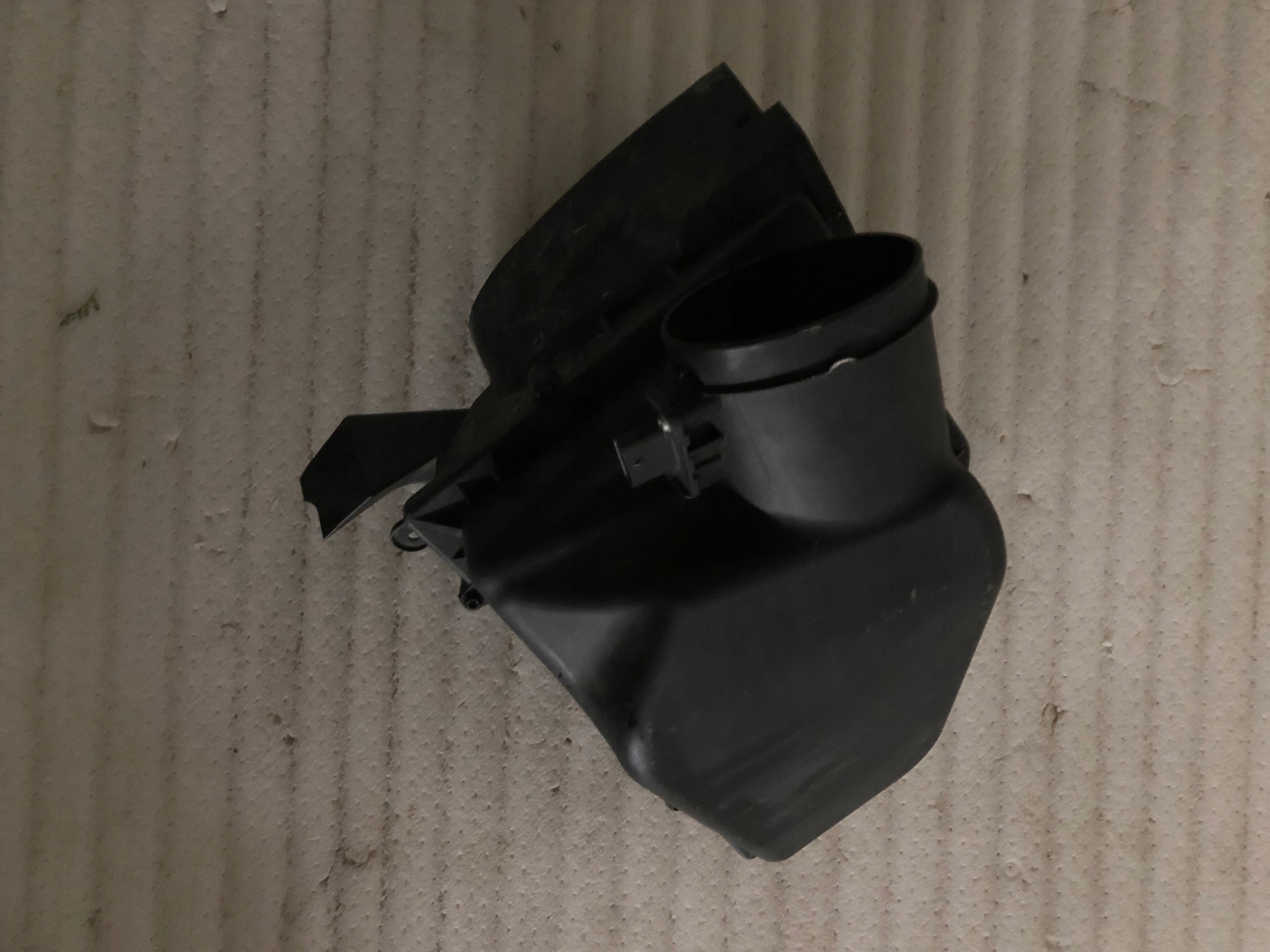 BMW G11 G12 G05 G06 G30 OBUDOWA FILTRA POWIETRZA 8575714 za 499.00PLN z ...