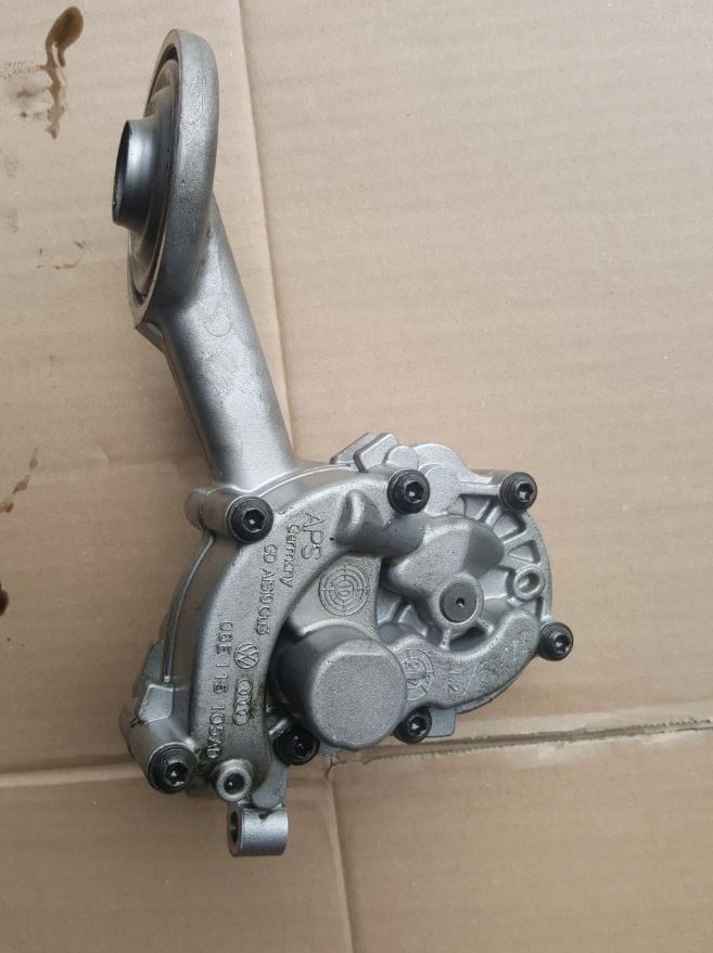 POMPA OLEJU 3.0 TFSI 3.2 CAL CAK CAJ 06E115105AD 06E115105AD za 648 zł ...