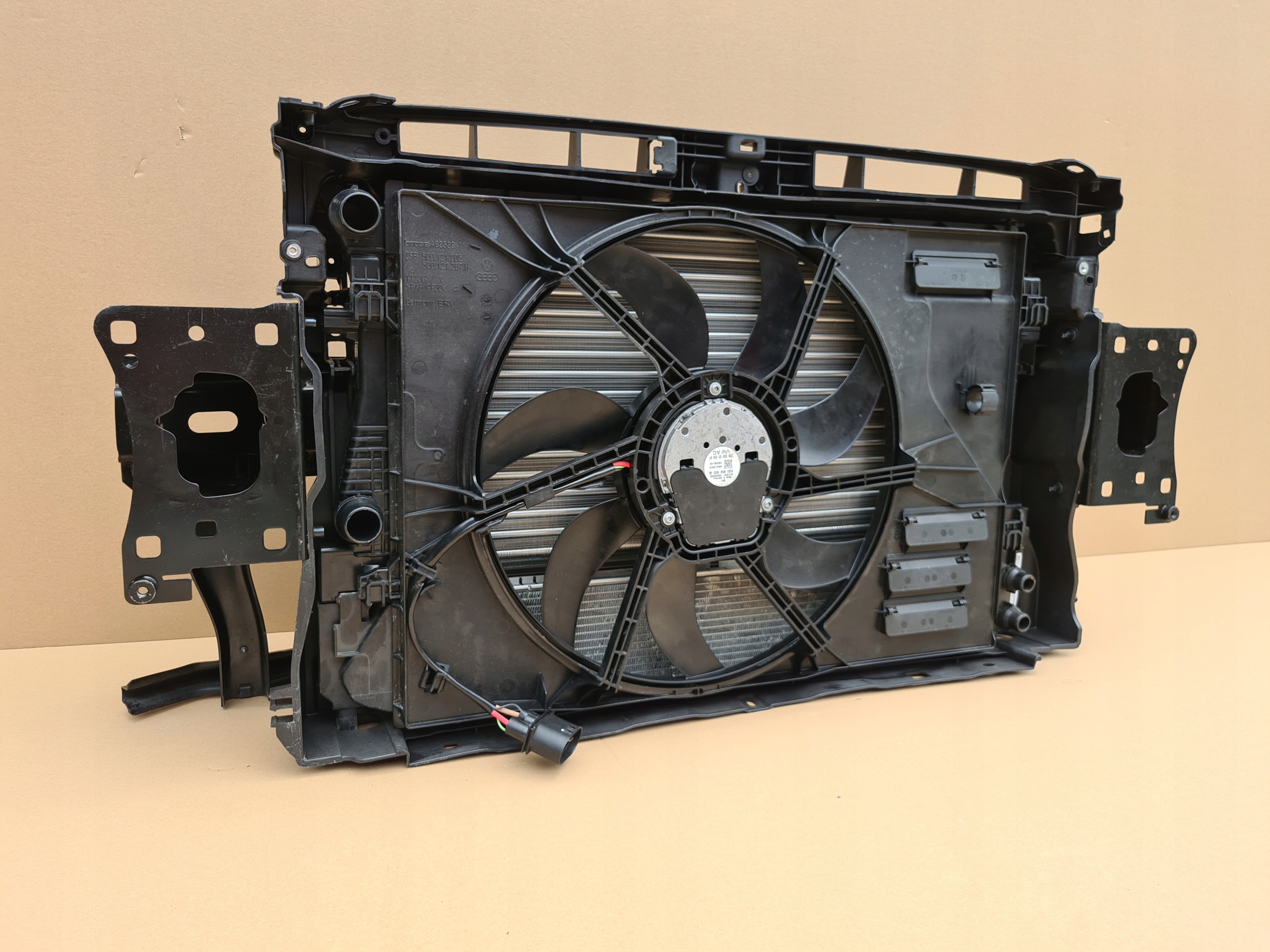 Радиатор (основной) Volkswagen Golf R 7 поколение (2013-2017 ...