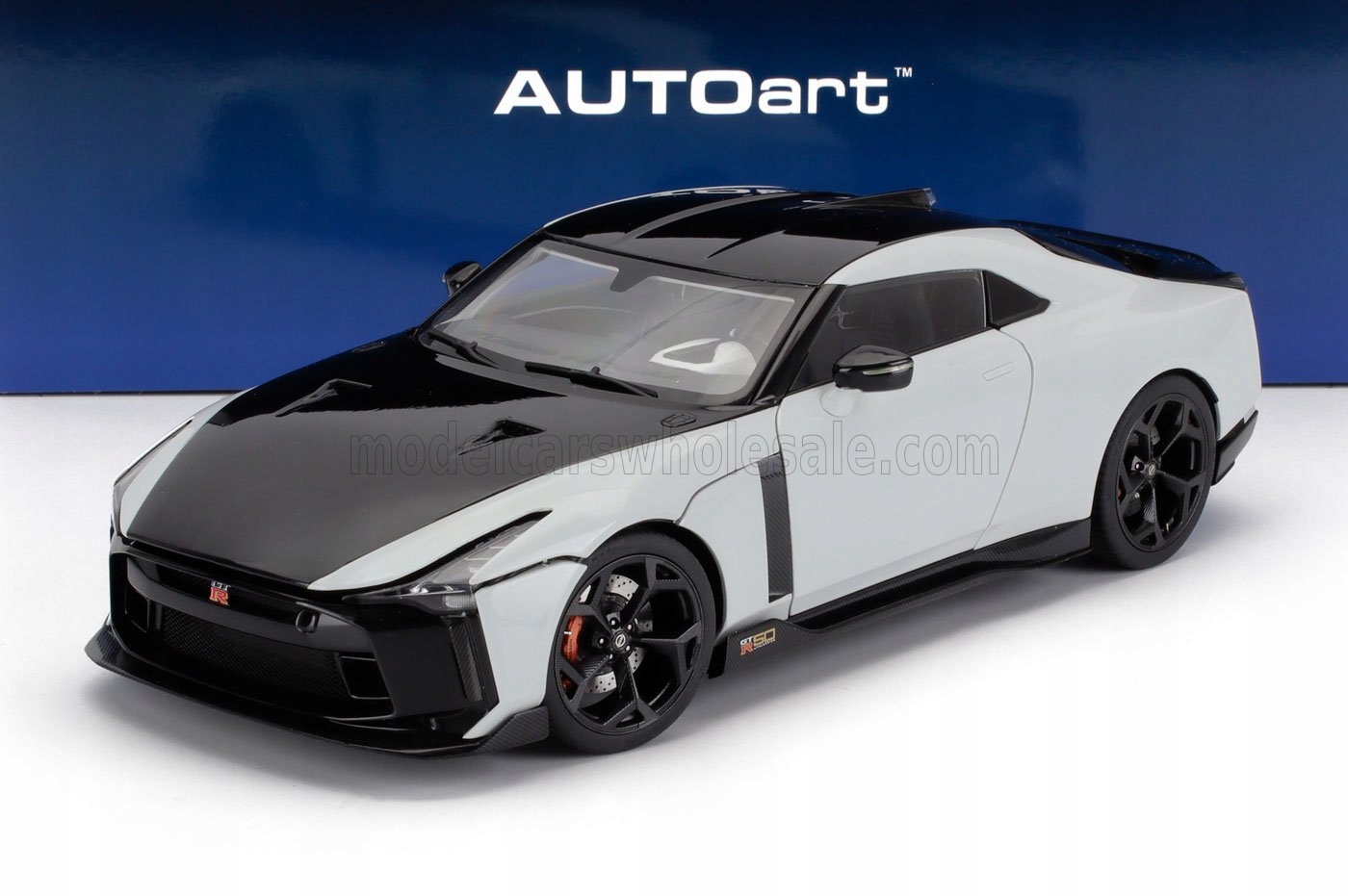 NISSAN GT-R50 BY ITALDESIGN 2021 FEHÉR METÁL FEKETE AUTOART 1:18, • Ár ...