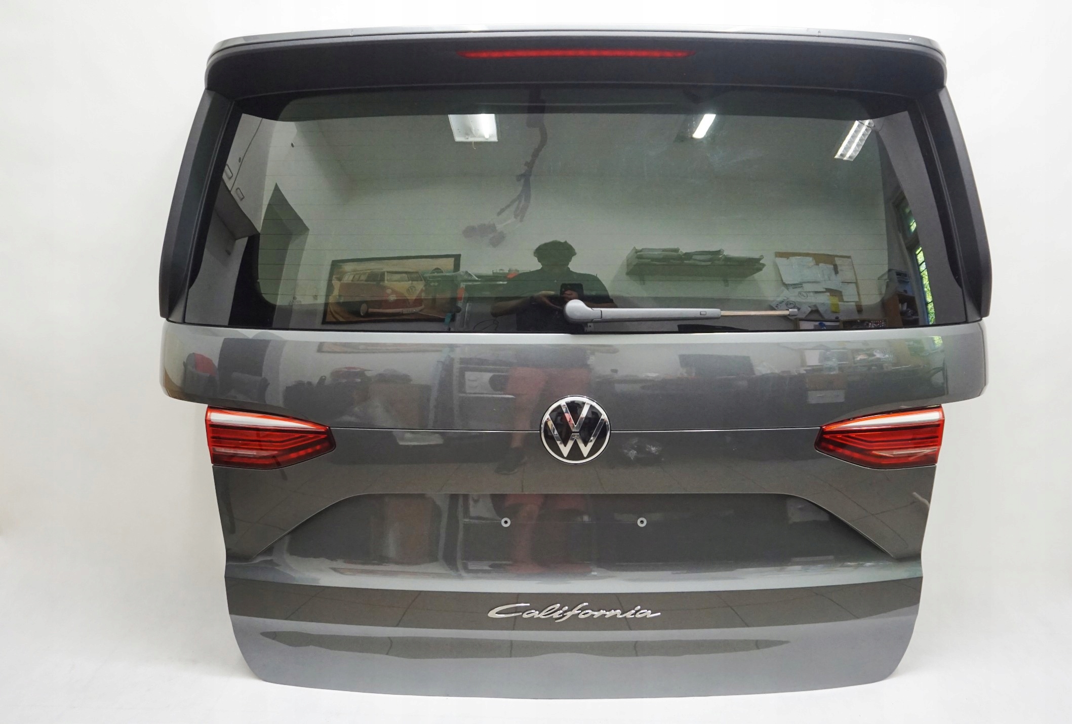 DVEŘE ZAVAZADLOVÉHO PROSTORU KAMERA KAPSA ROLETA VW T7 CALIFORNIA 7T0 ...