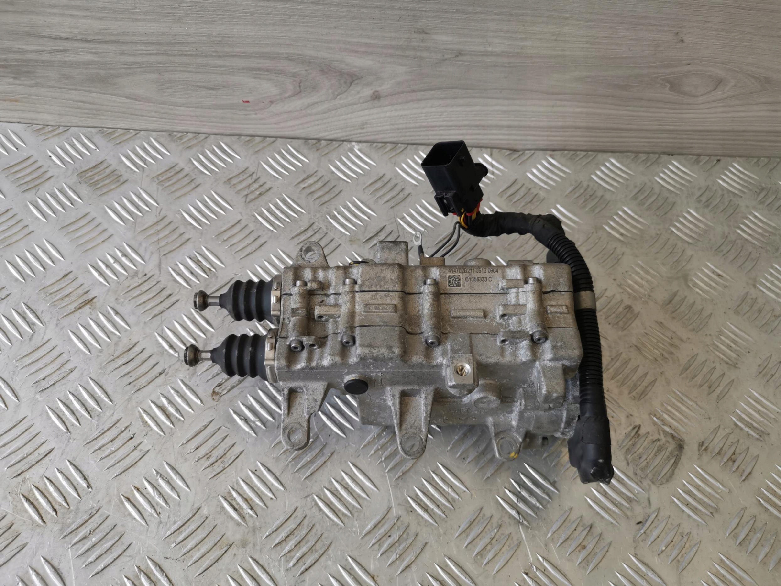 HYUNDAI KONA TUCSON II III WYSPRZEGLIK SKRZYNI BIEGOW 414702D211 za ...