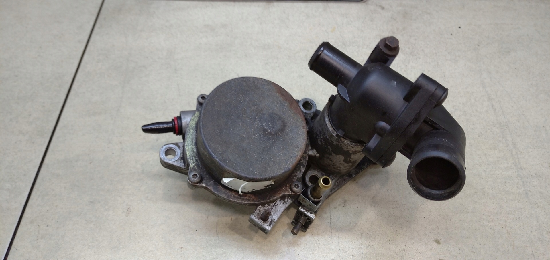 POMPA VACUM OBUDOWA TERMOSTATU FORD TRANSIT 2.0 TDDI W584A GAL ...