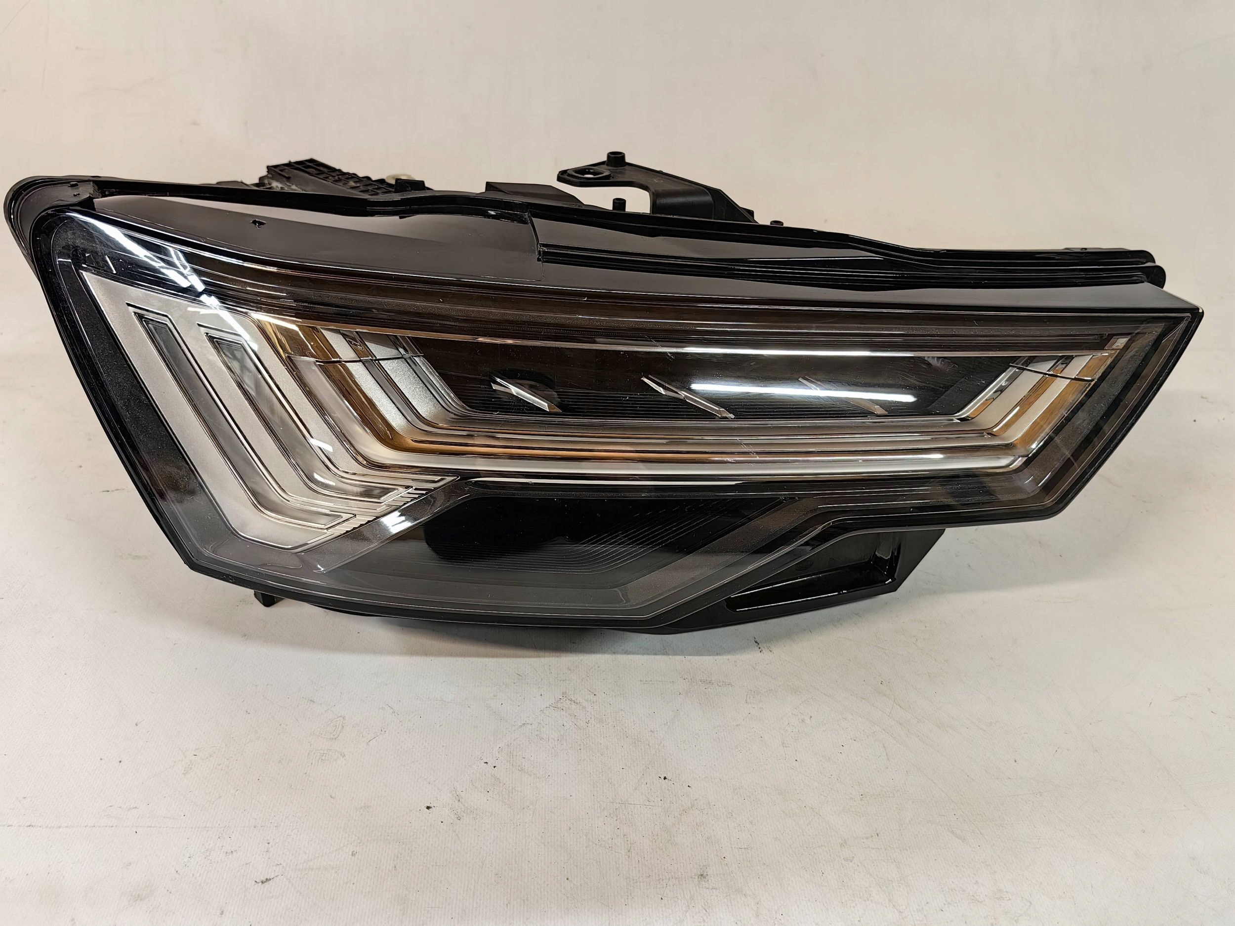 AUDI A6 C8 4K - LAMPA FULL LED MATRIX PRAWA POLECAM za 2000.00PLN z ...
