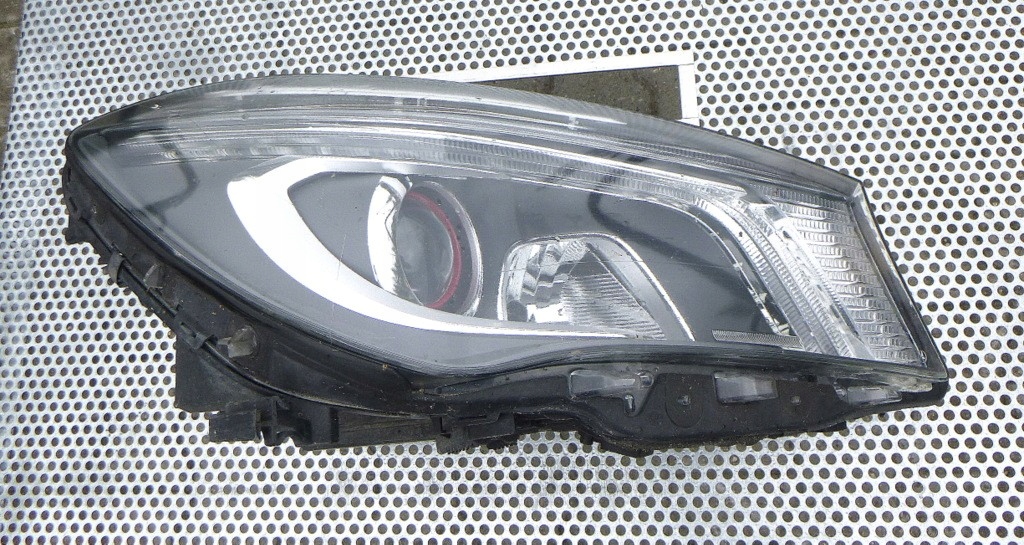 Mercedes CLA A117 Reflektor Prawy A1179067000 za 800.00PLN z Konin ...