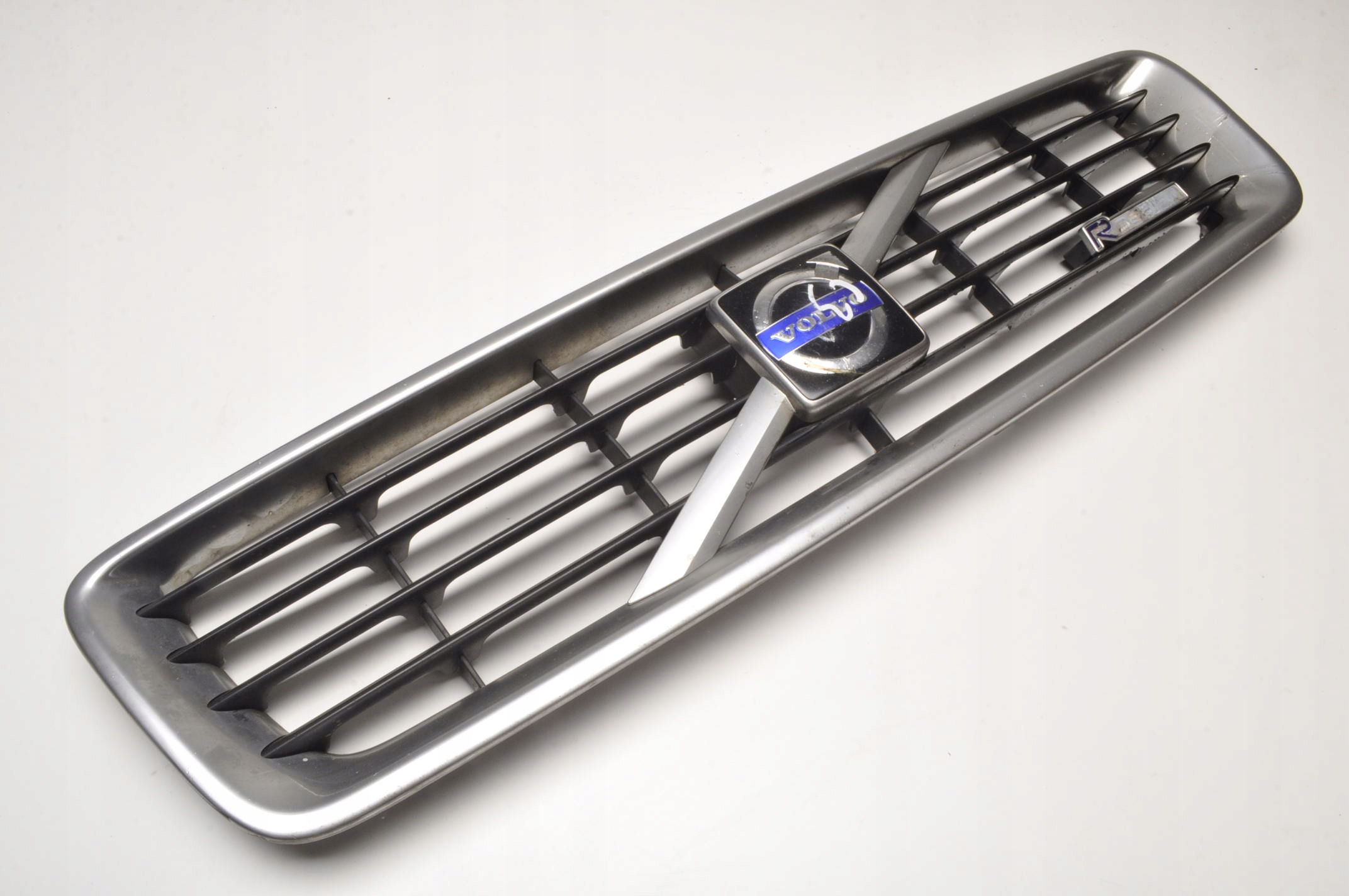 VOLVO C30 ATRAPA GRIL GRILL 30657194 RDESIGN za 670.00PLN z UJAZD ...