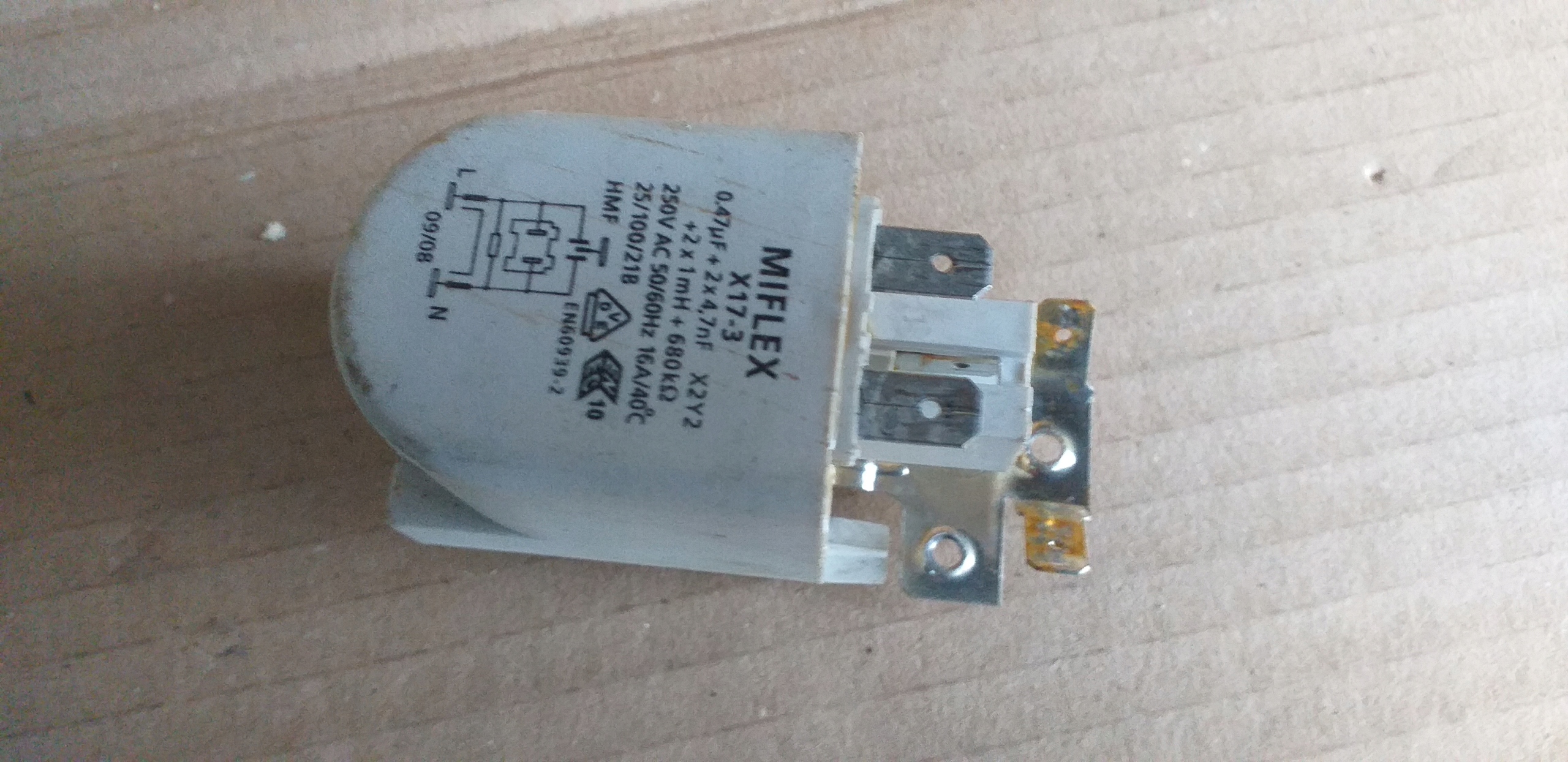 Amica AWCE08D - Filtr prądu Miflex X17-3 - Sklep, Opinie, Cena w Allegro.pl