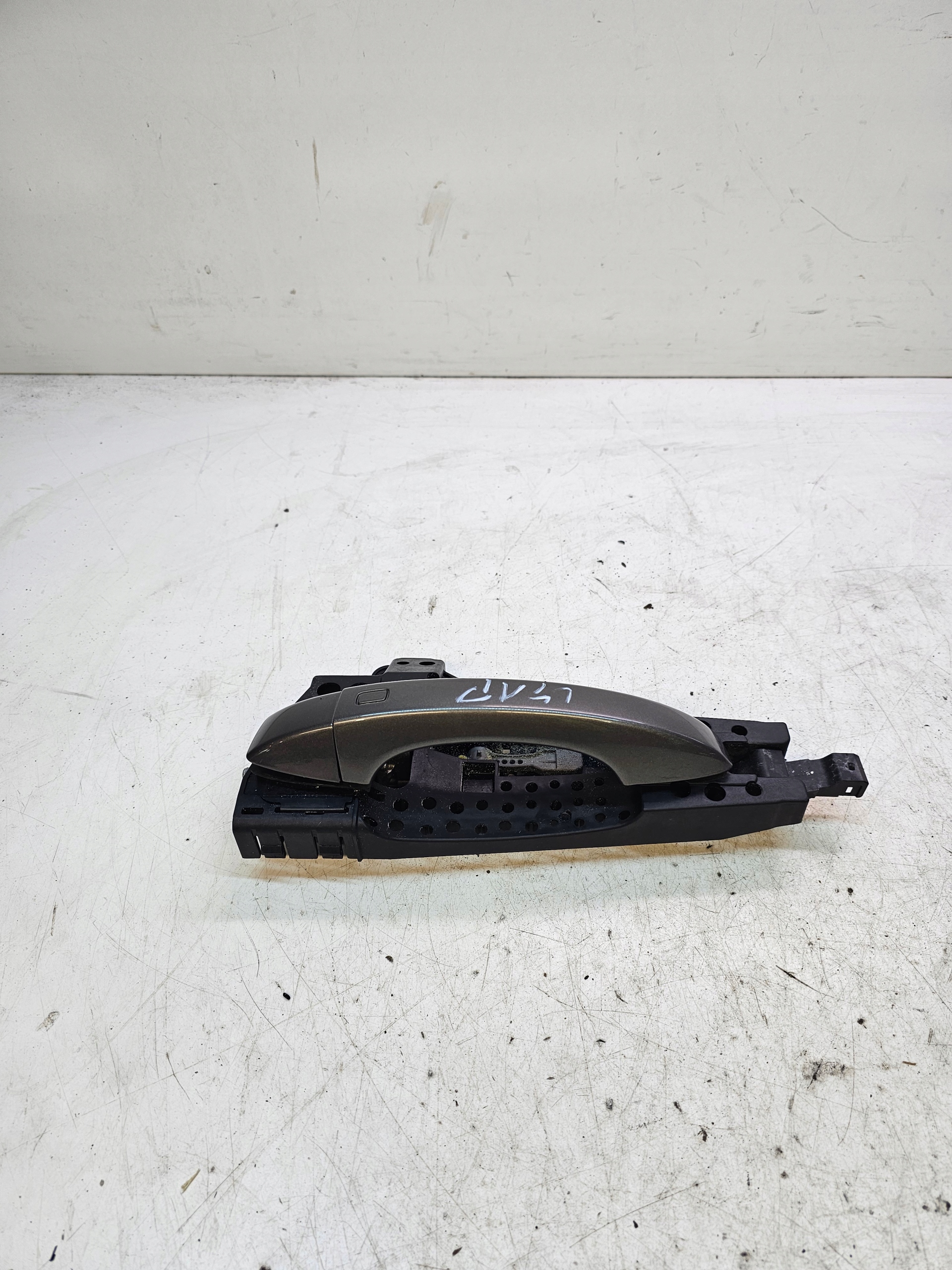 KLAMKA LEWA AUDI A6 C7 A7 A8 4H0837885 LY1P • Cena, Opinie - Allegro
