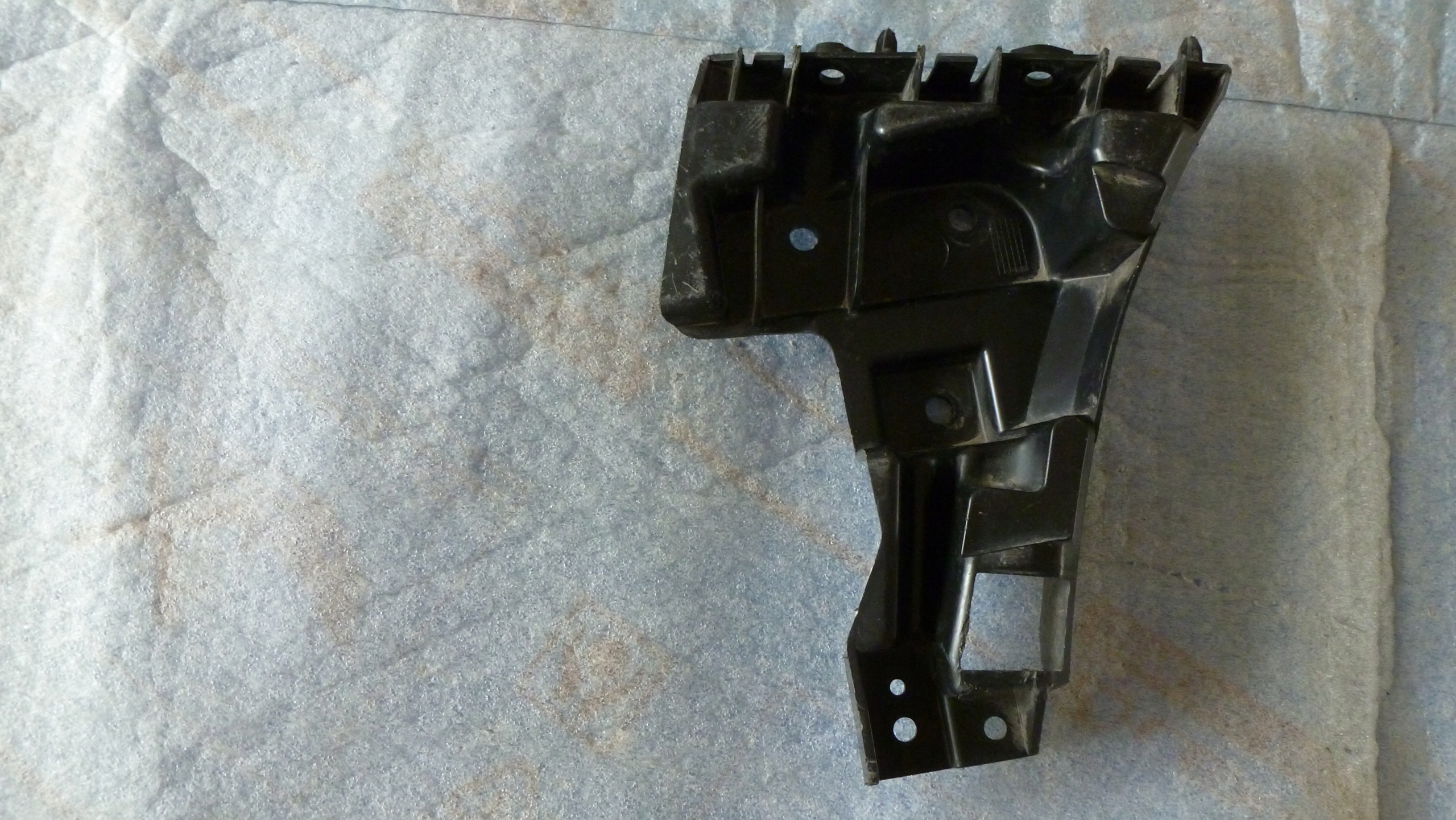 VOLVO V60 S60 ŚLIZG ZDERZAKA LEWY PRZÓD 31425463 31425463 za 130 zł z ...