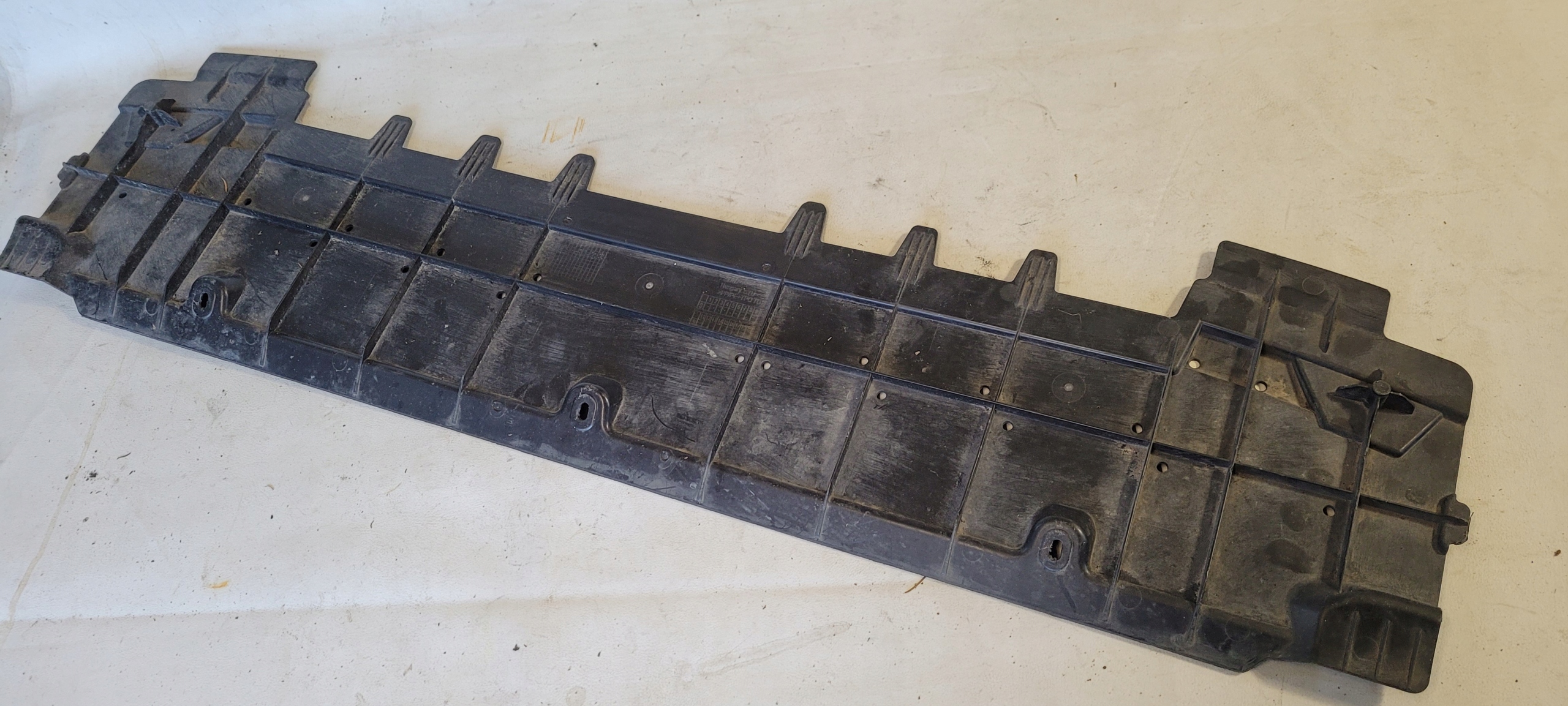 AUDI Q3 SPOILER OSŁONA POD ZDERZAK PRZÓD 83A807611 • Cena, Opinie - Allegro